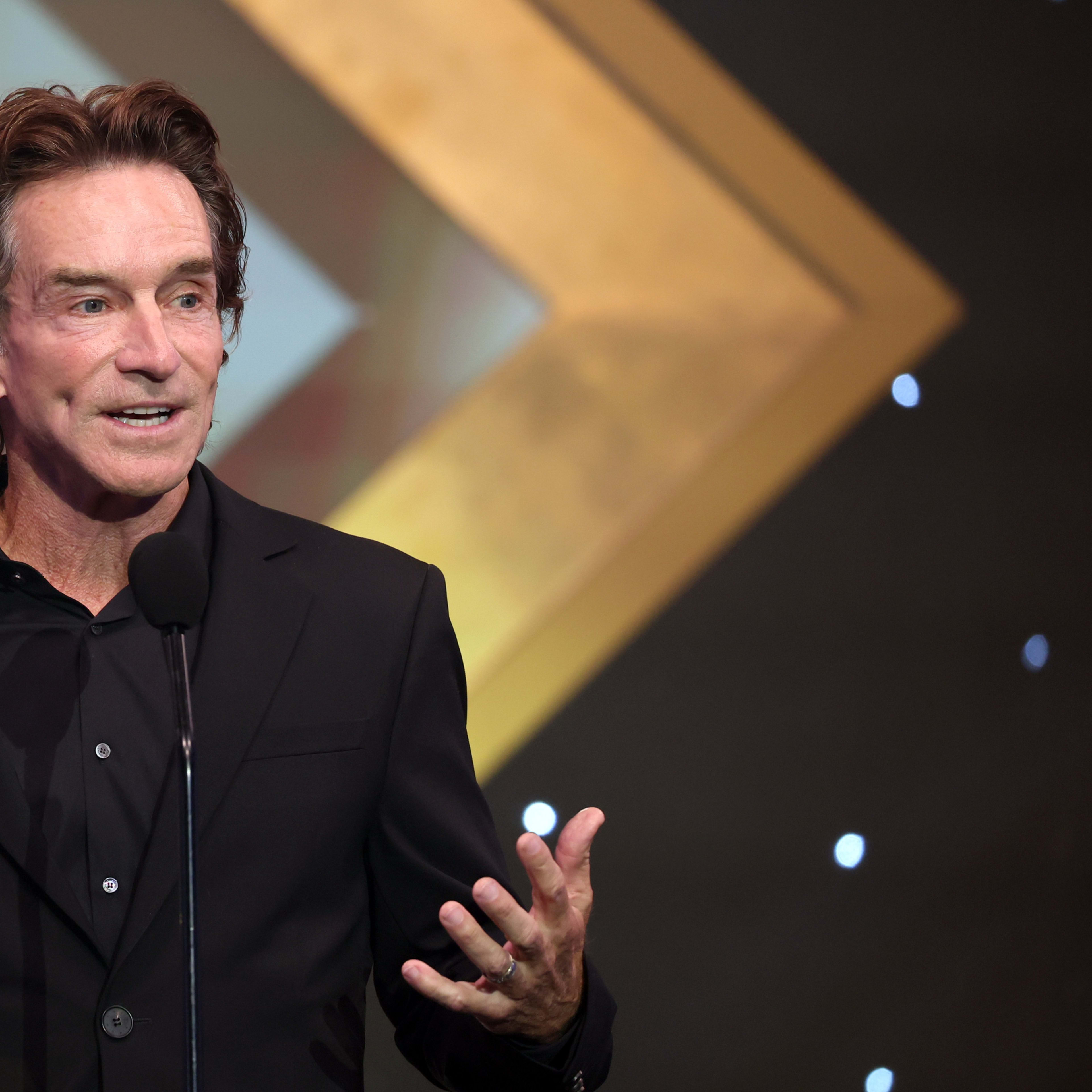 15 Best Dumbbell Back Exercises for a Bigger Back in 2025 - Men's Journal