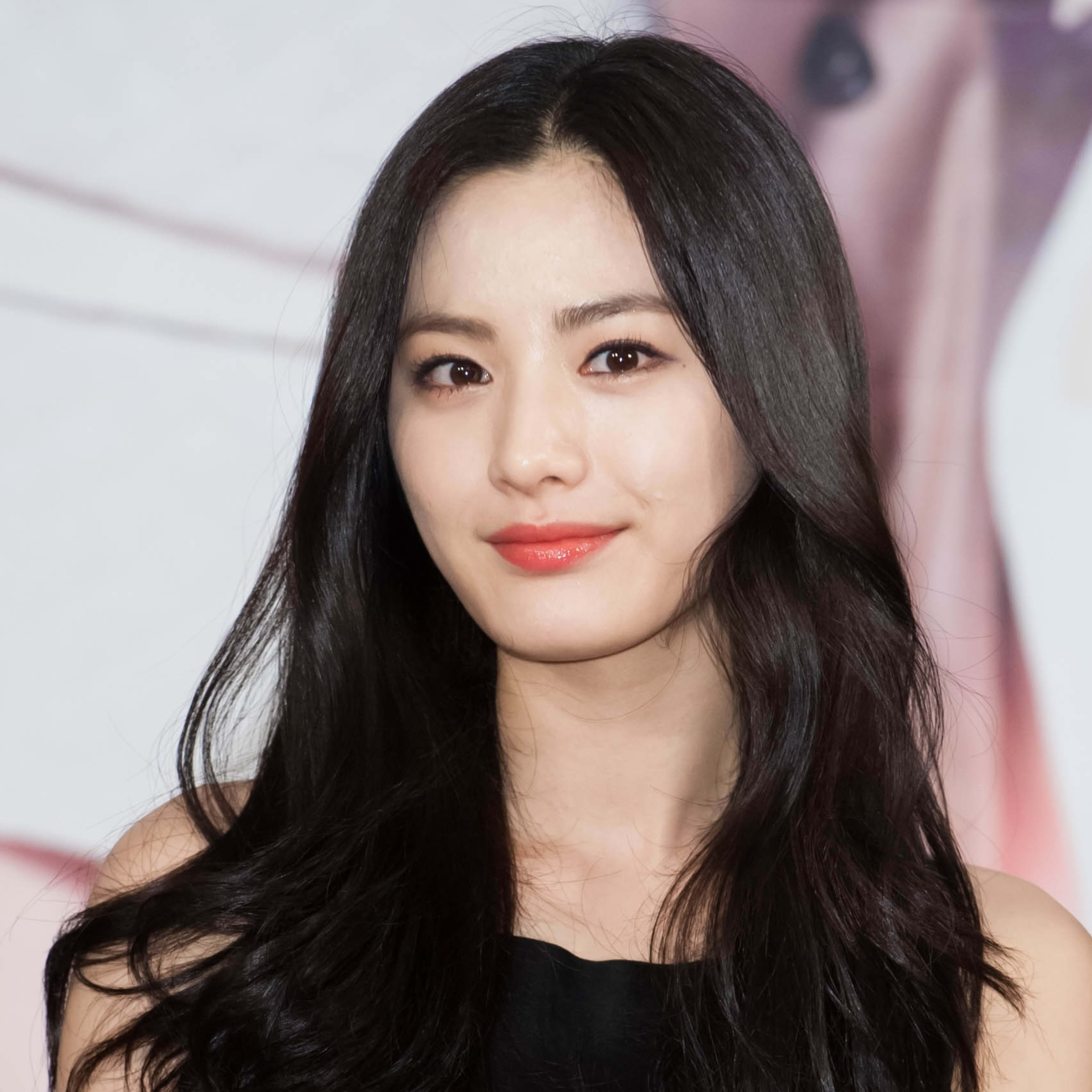 Zoe Saldaña, James Cameron: What Makes Sam Worthington Different - Men ...