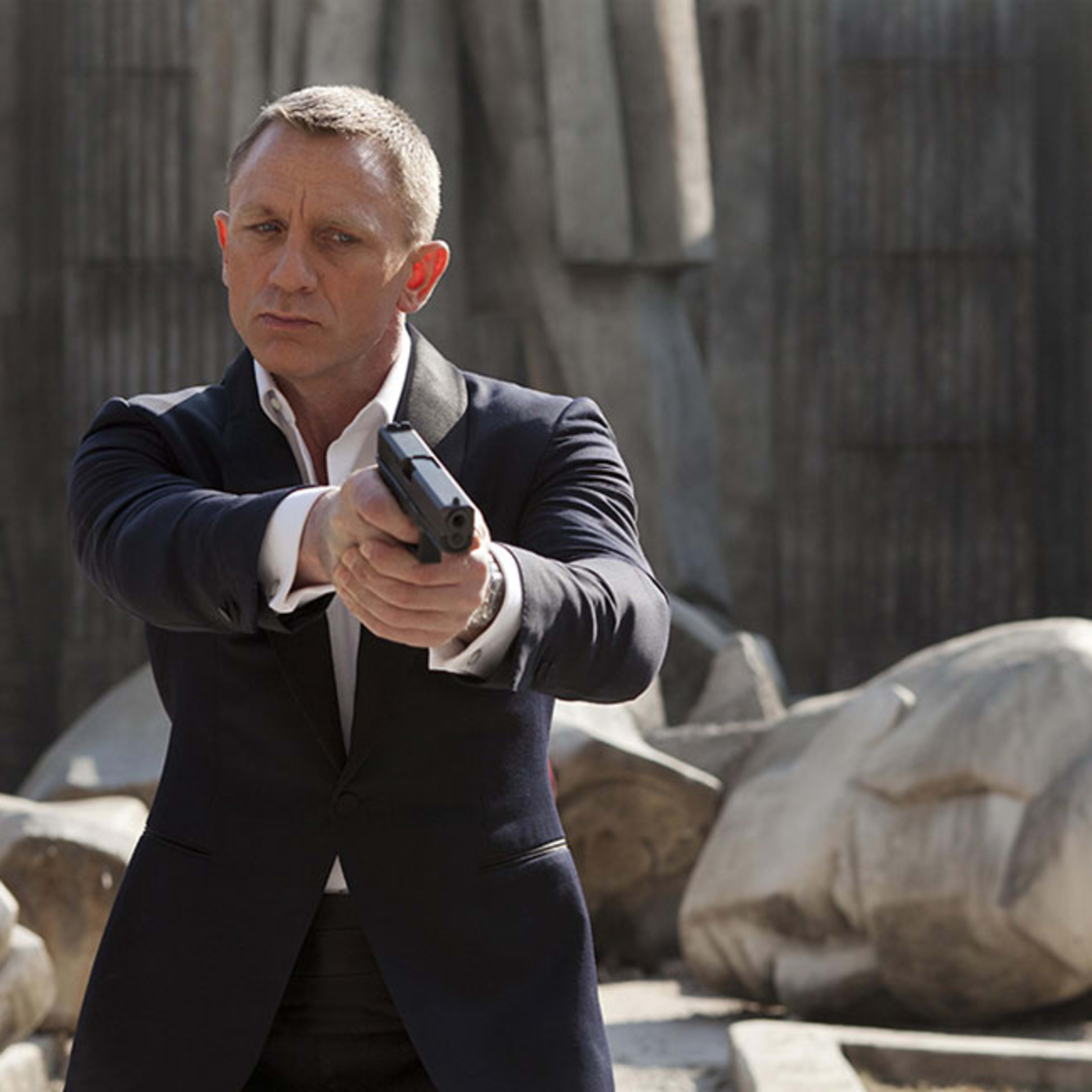 Daniel Craig's 6 Best 'SNL' Sketches, Accents, and Wigs - Men's Journal