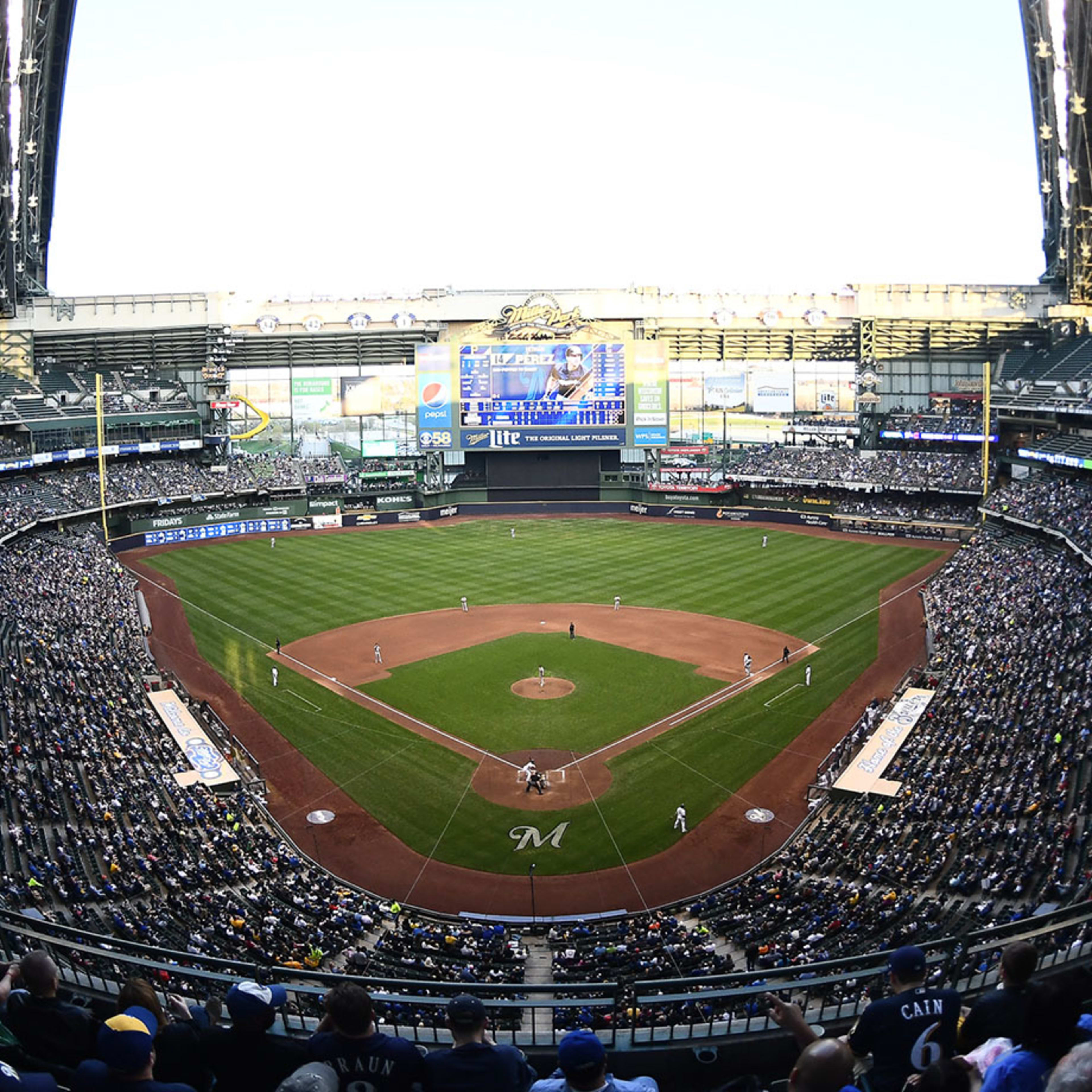 Southwest Airlines Customers Avoid Bag Fees With Major Moves - Men's ...