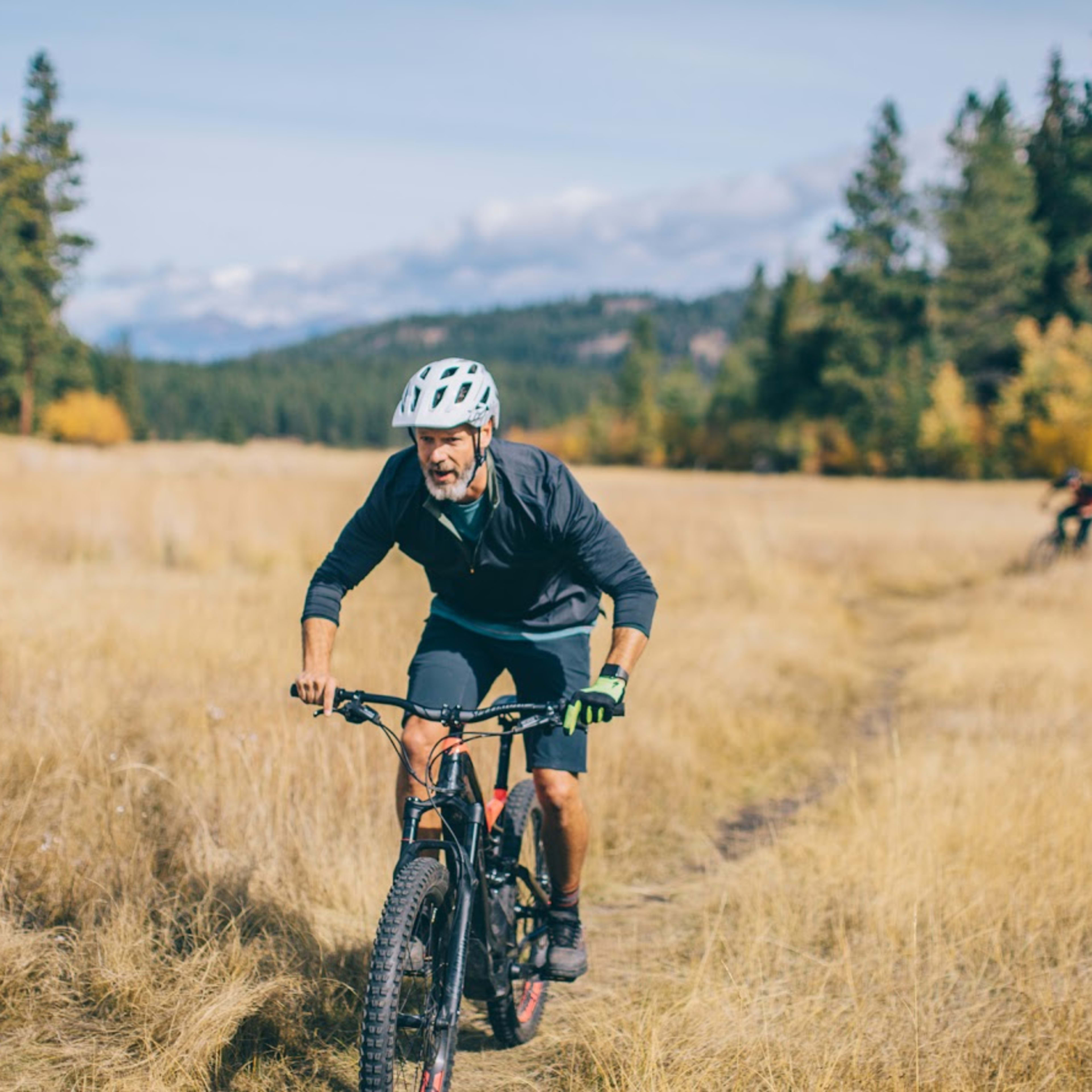 How Former Marathoner Ryan Hall Gained Over 50 Pounds of Muscle - Men's ...