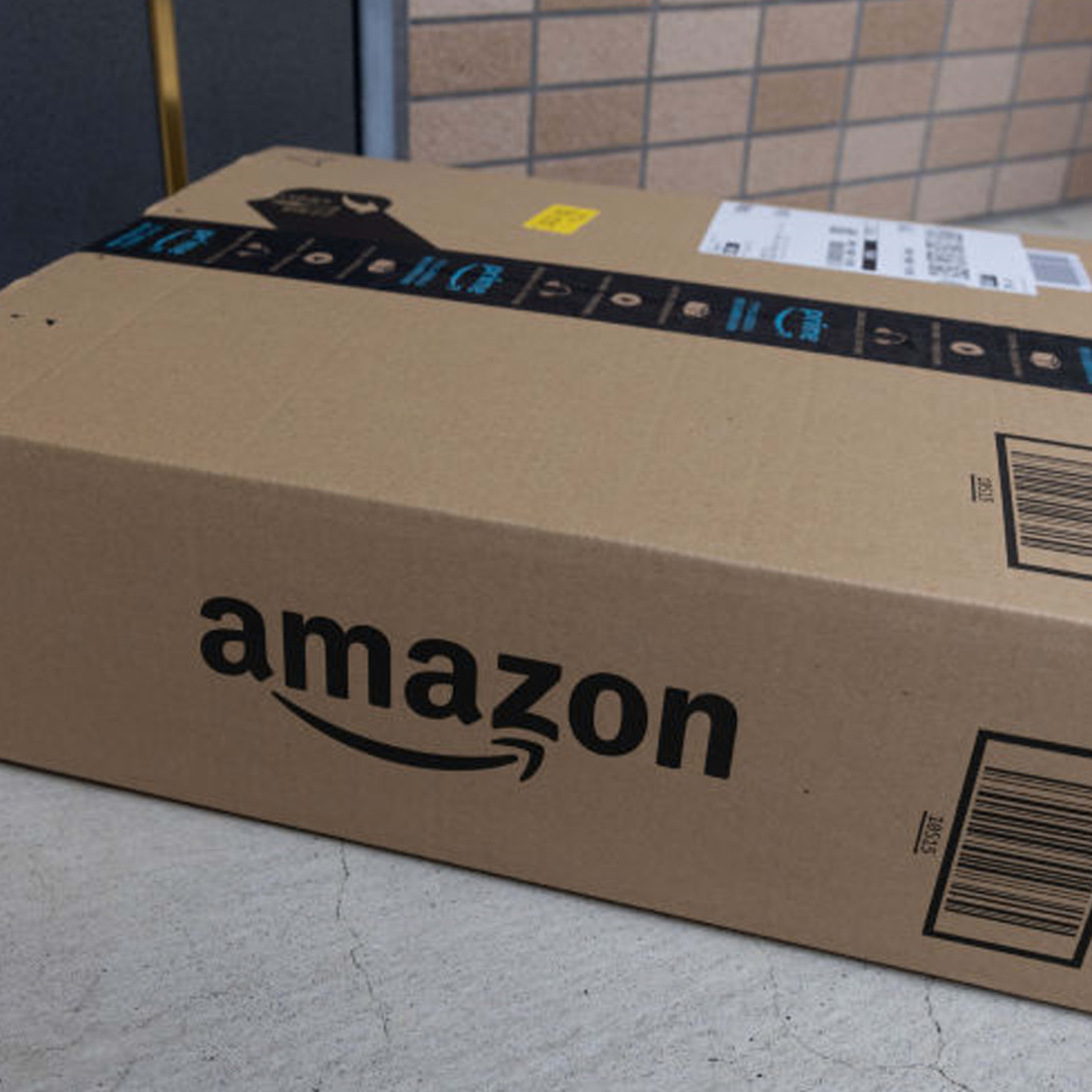 Felicity Palmateer Releases Nude Surfing Film, 'Skin Deep' - Men's Journal