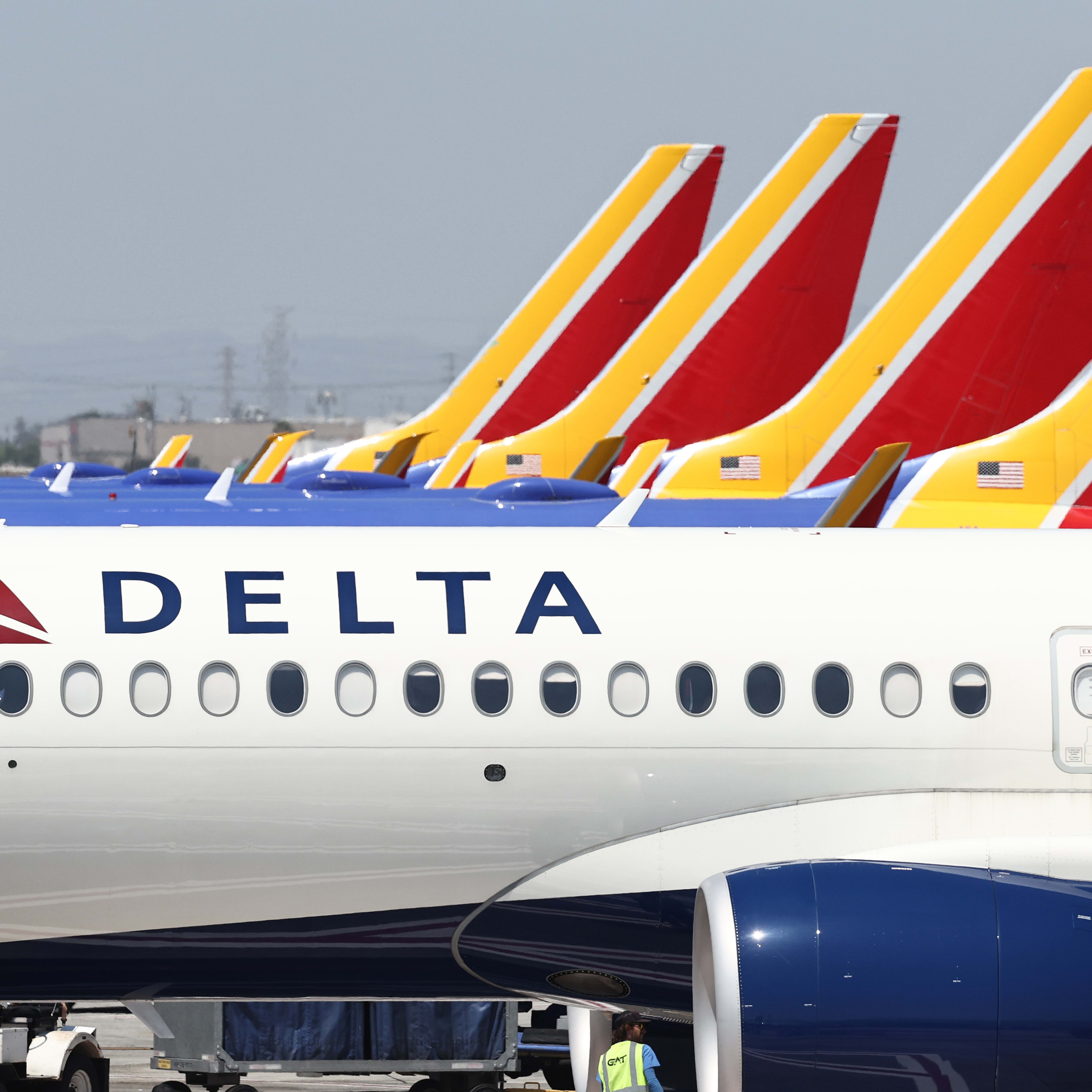 Beloved Fast Food Chain Makes Telling Move After Closing Hundreds of Locations - Men's Journal