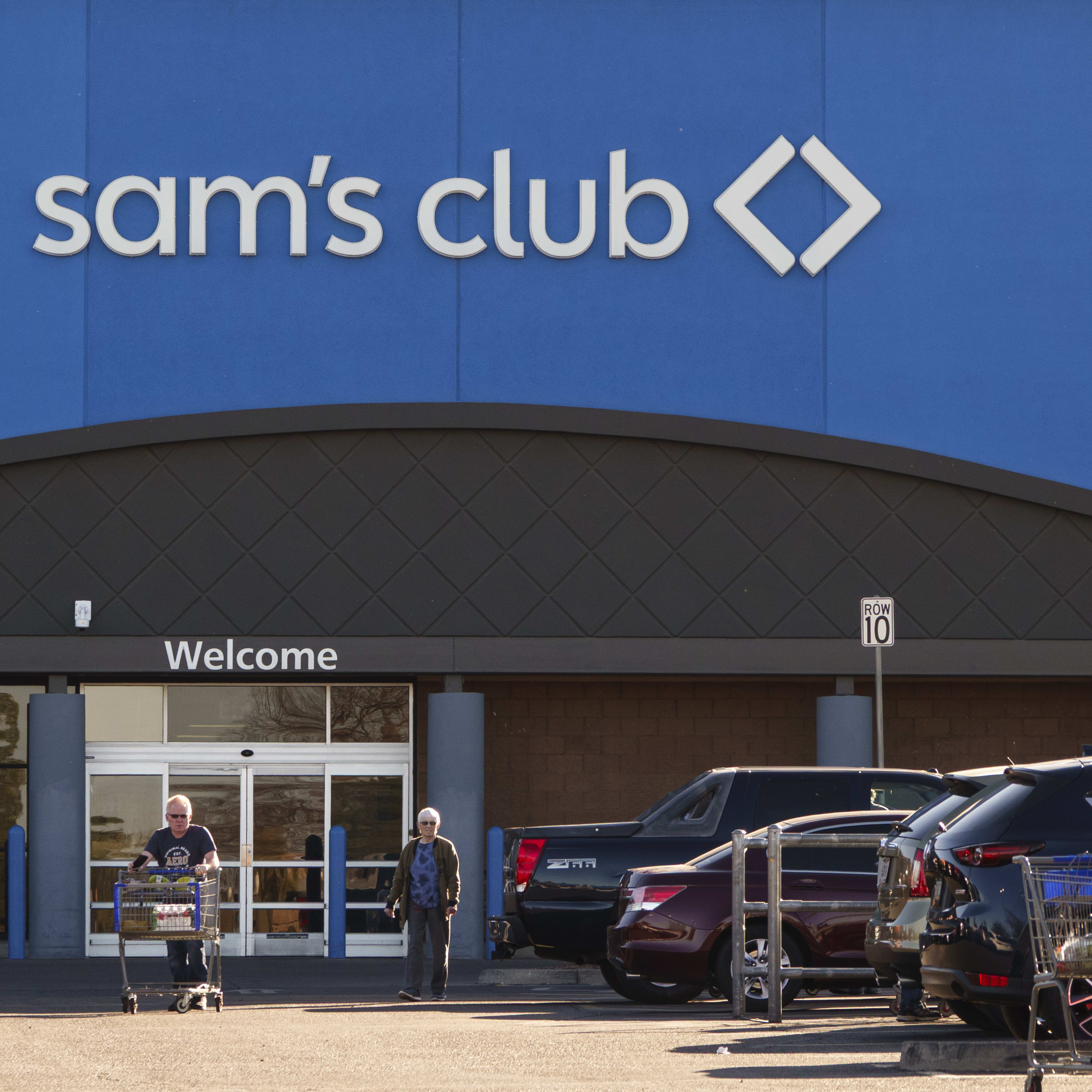 Sam's Club Has a Gas Griddle That Beats Blackstone - Men's Journal
