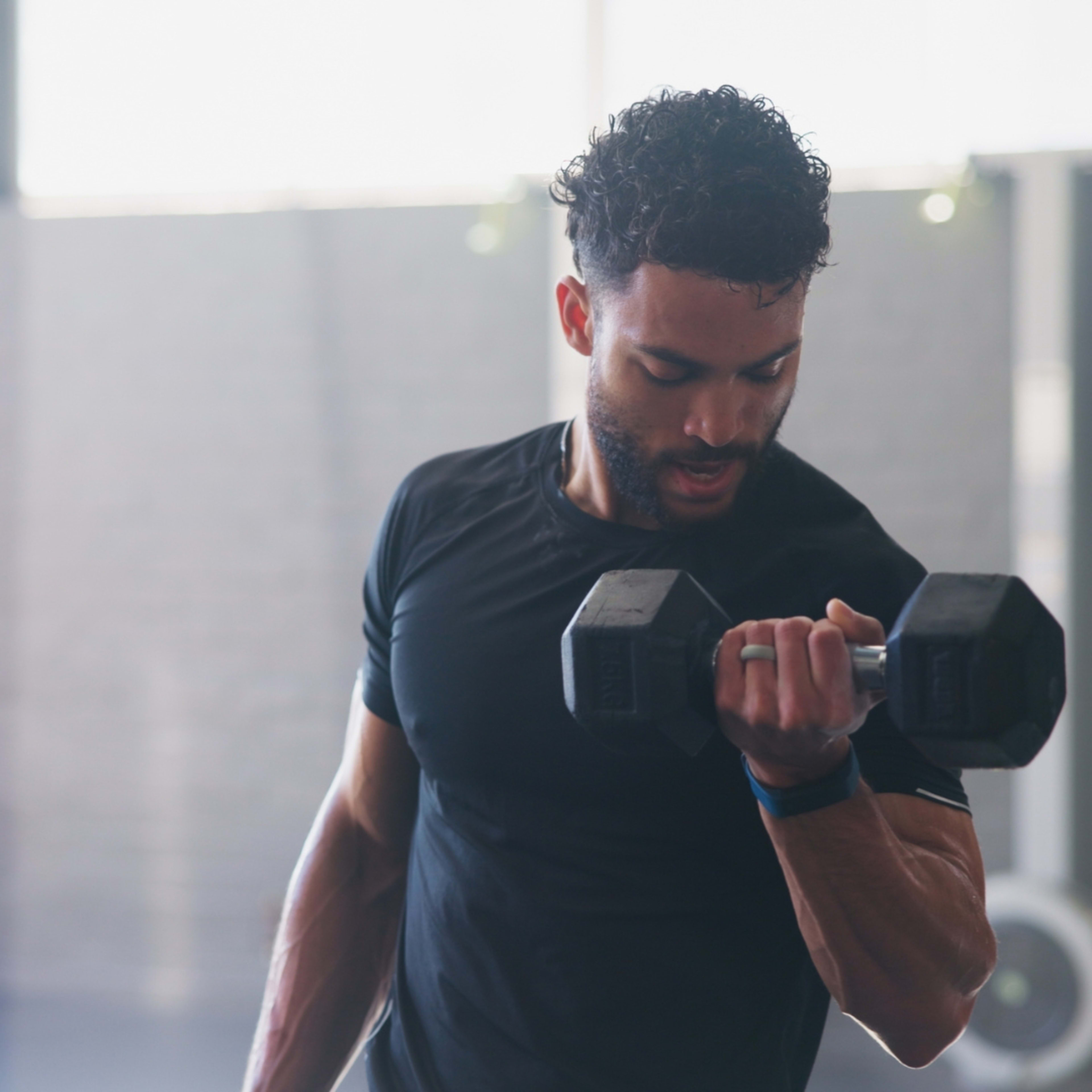 How to Do Strict Curls for Bigger Biceps - Men's Journal