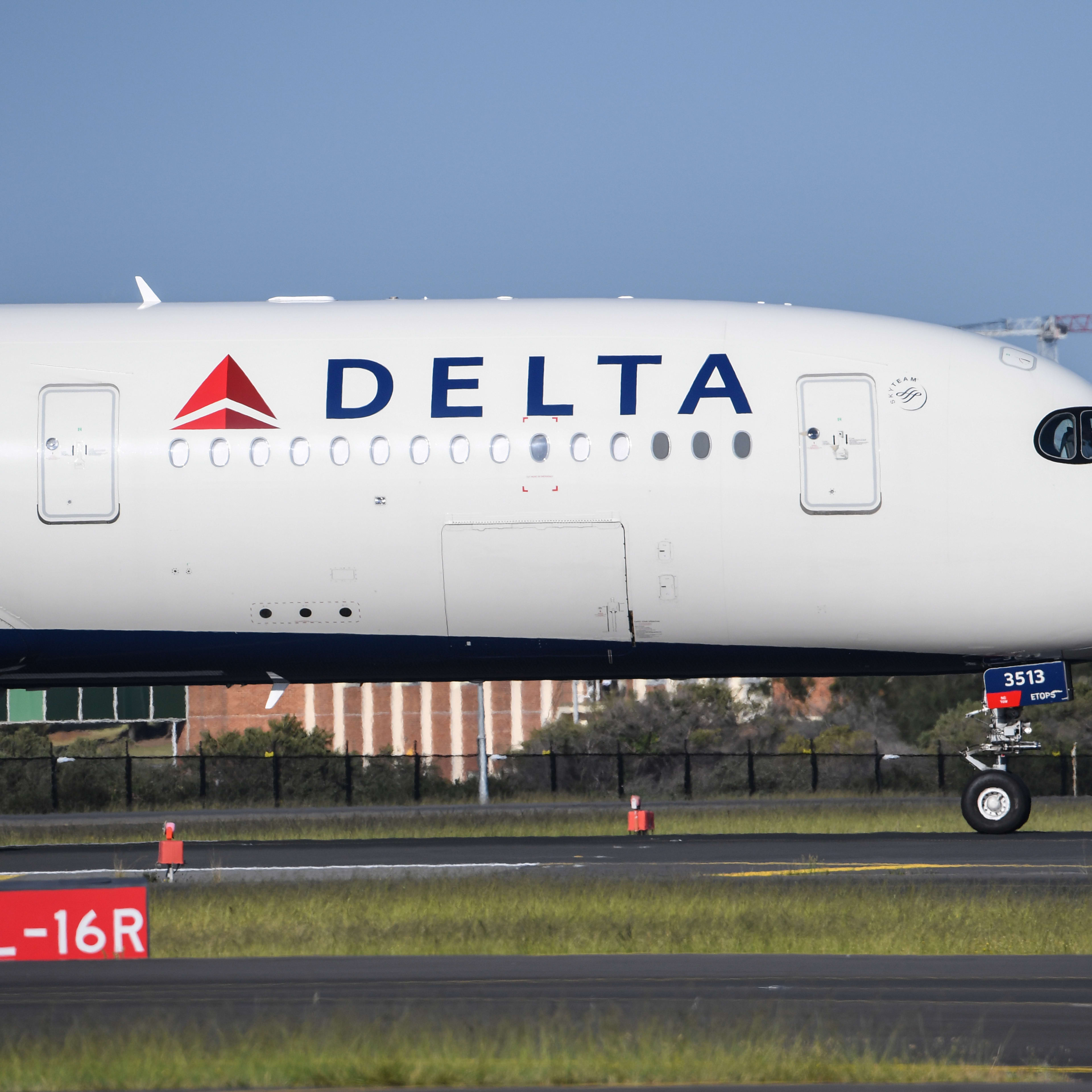 'Roofman' Trailer Shows Channing Tatum Playing Real-Life McDonald's ...