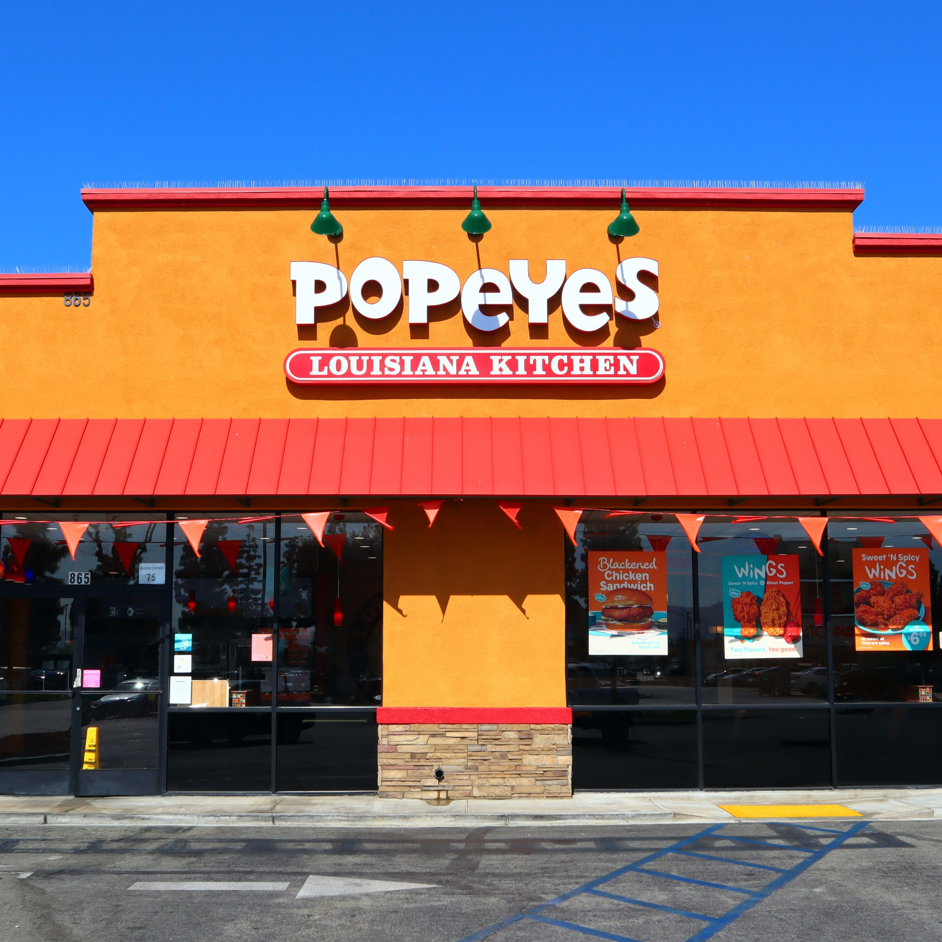 Michelle Pfeiffer Reunites With Her 1992 Catwoman Fit - Men's Journal