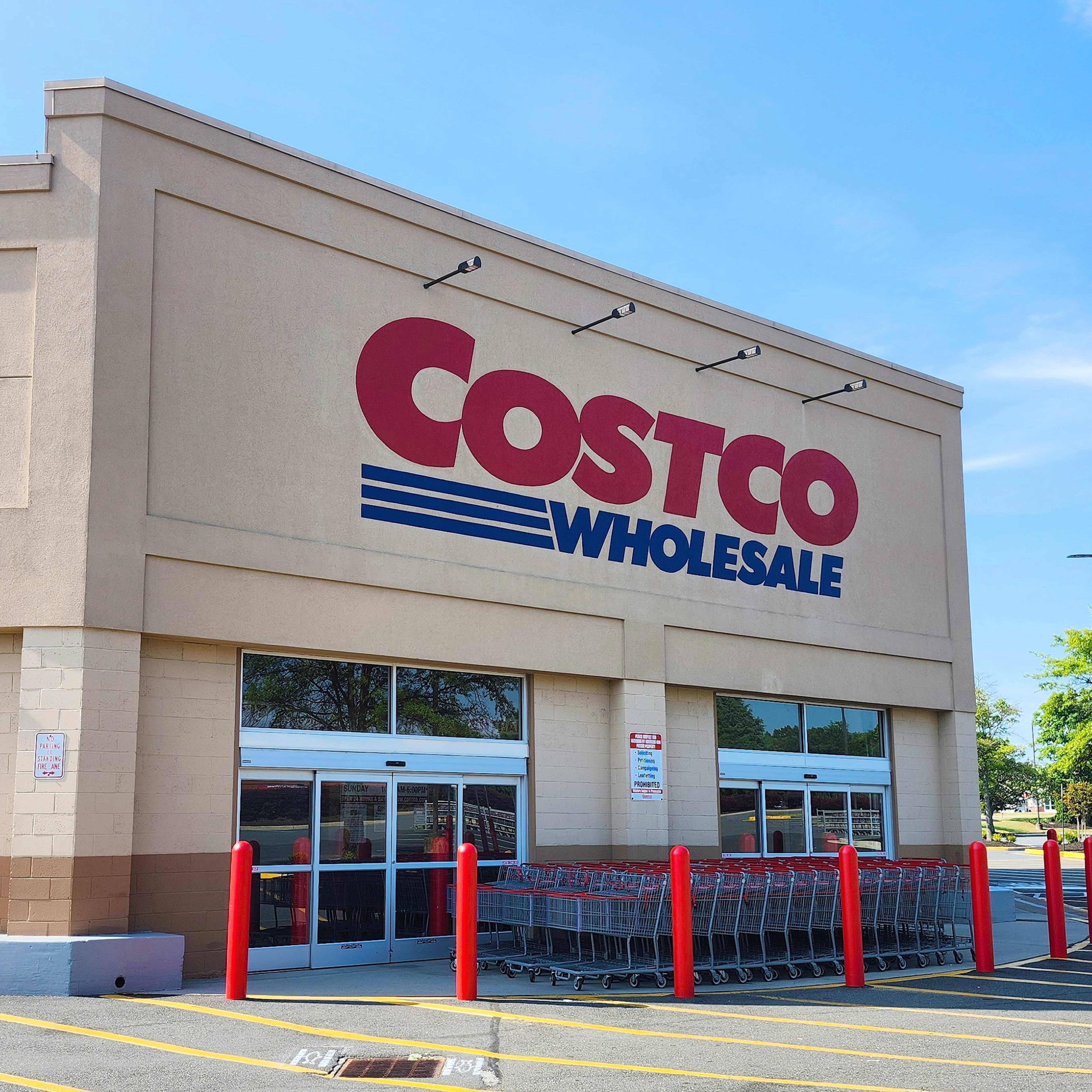 Fans Are Rushing to Costco For This Viral Protein Bar - Men's Journal