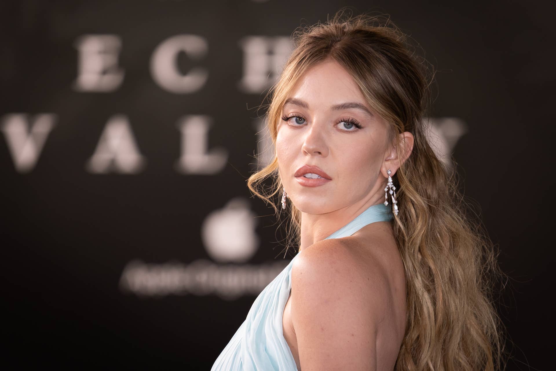 Video of Sydney Sweeney Shooting at a Gun Range Goes Viral - Men's Journal