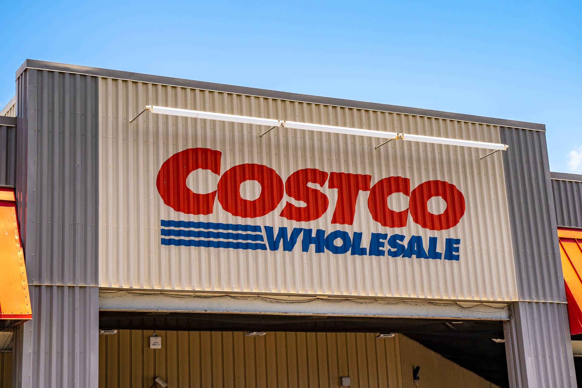 Costco's 'Clean' Protein Powder Line Is On Mega Sale Right Now - Men's ...
