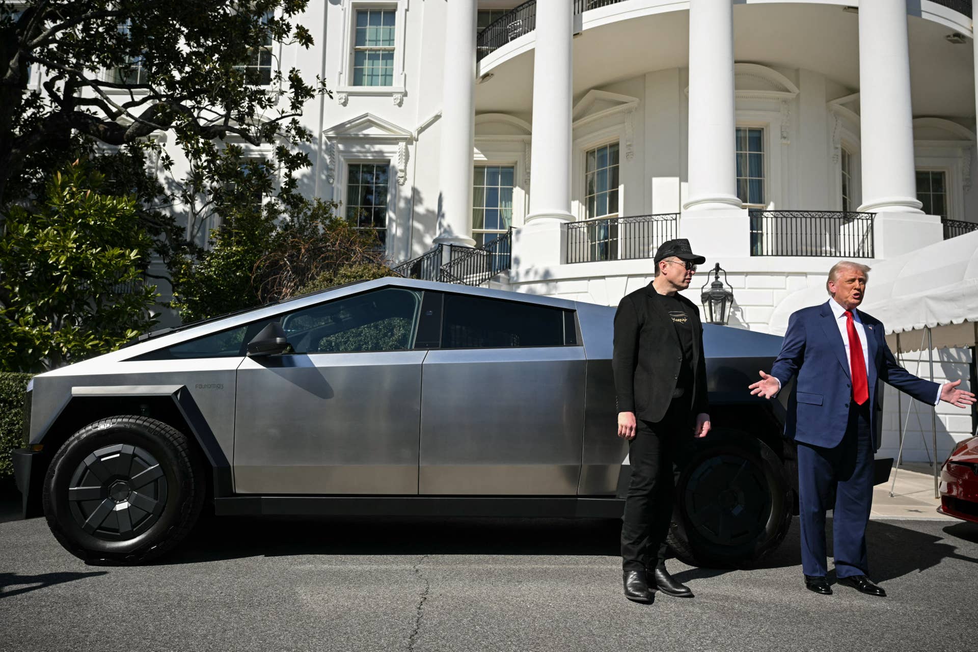 NFL Rookie Isaac TeSlaa is Now An Electric Vehicle Brand Ambassador ...