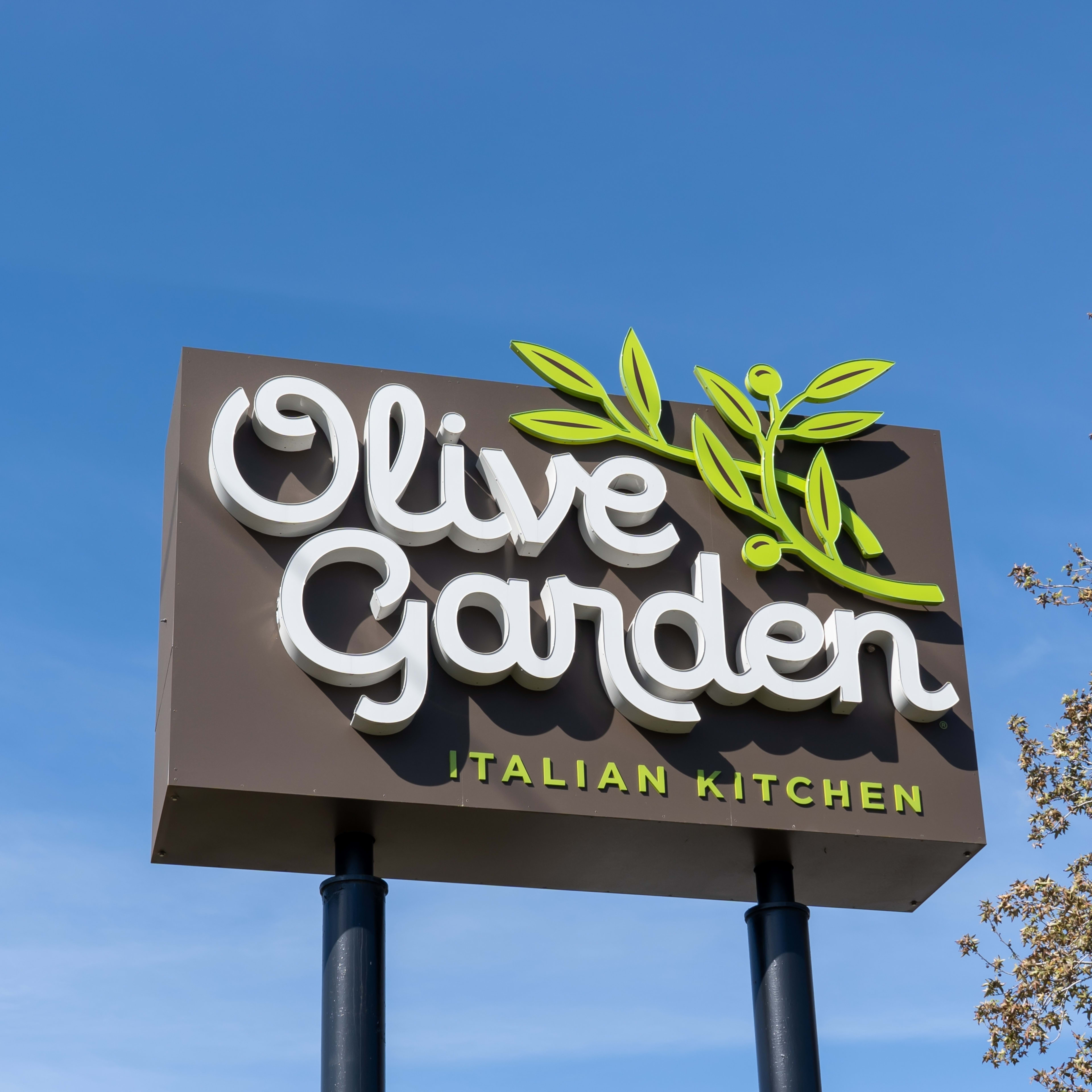 P.F. Chang's Debuts a New Menu with This Favorite Dish - Men's Journal