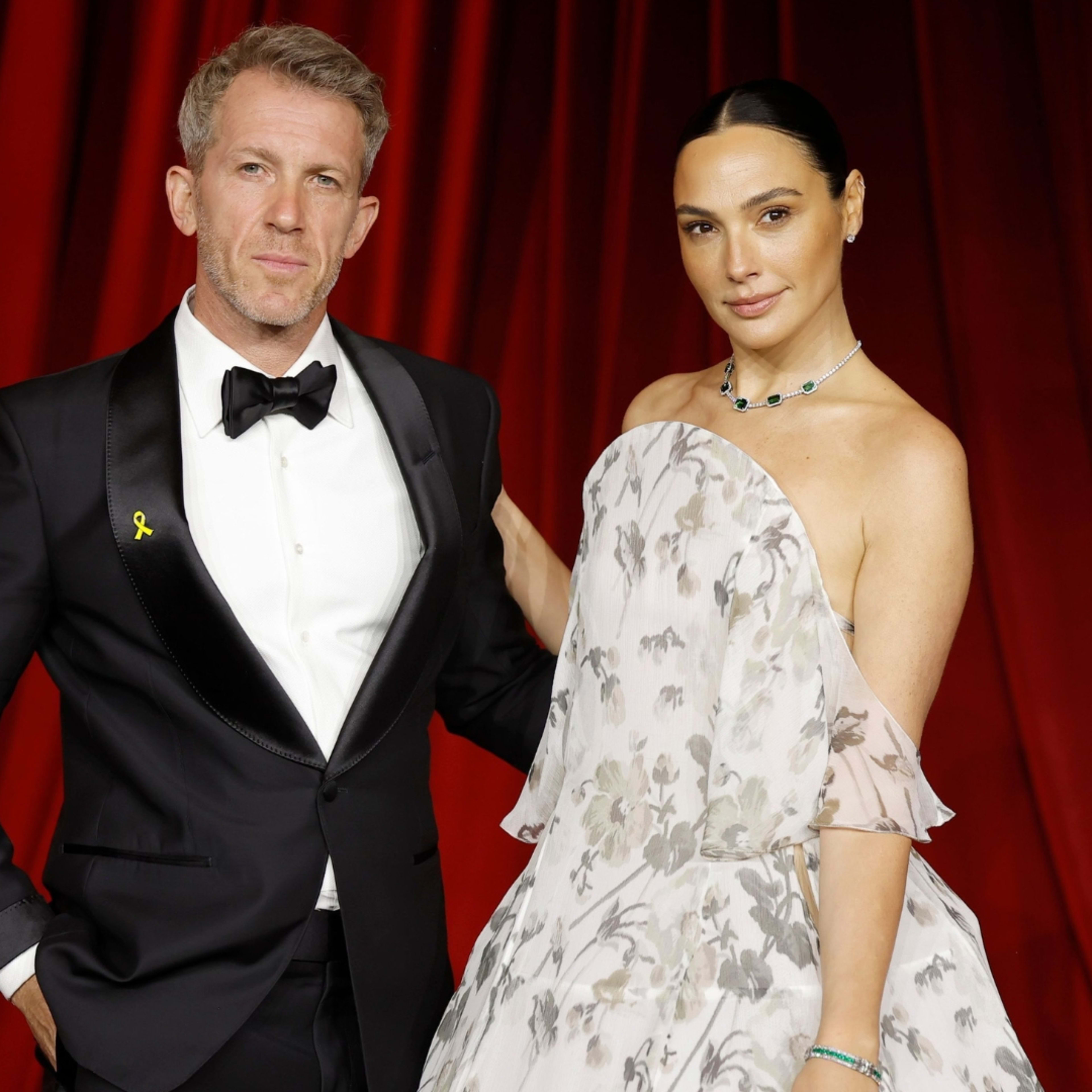 Who Is Jason Momoa's Girlfriend, Adria Arjona? - Men's Journal