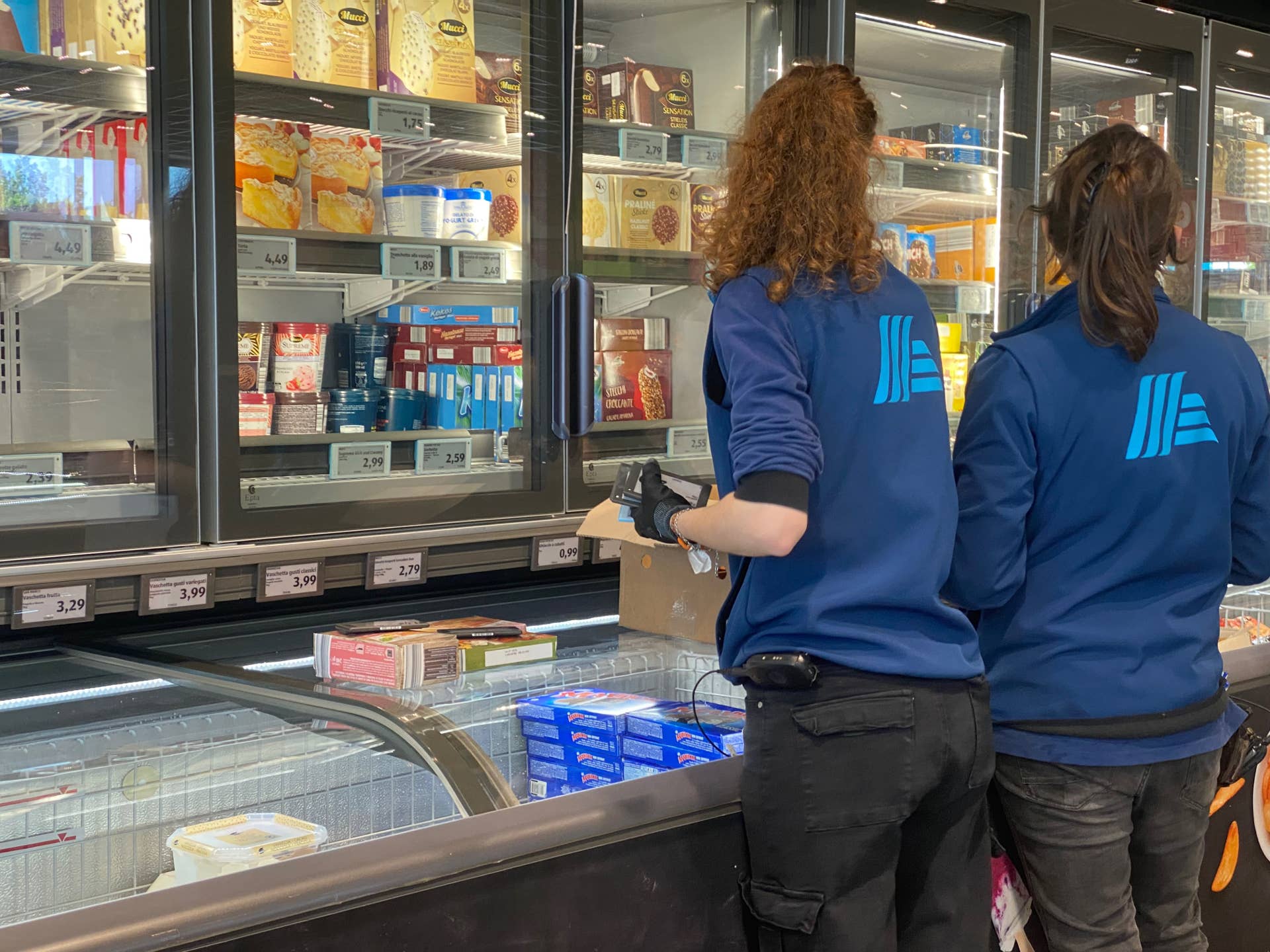 Aldi Gives Shoppers the Ultimate Essential for a Big Haul - Men's Journal
