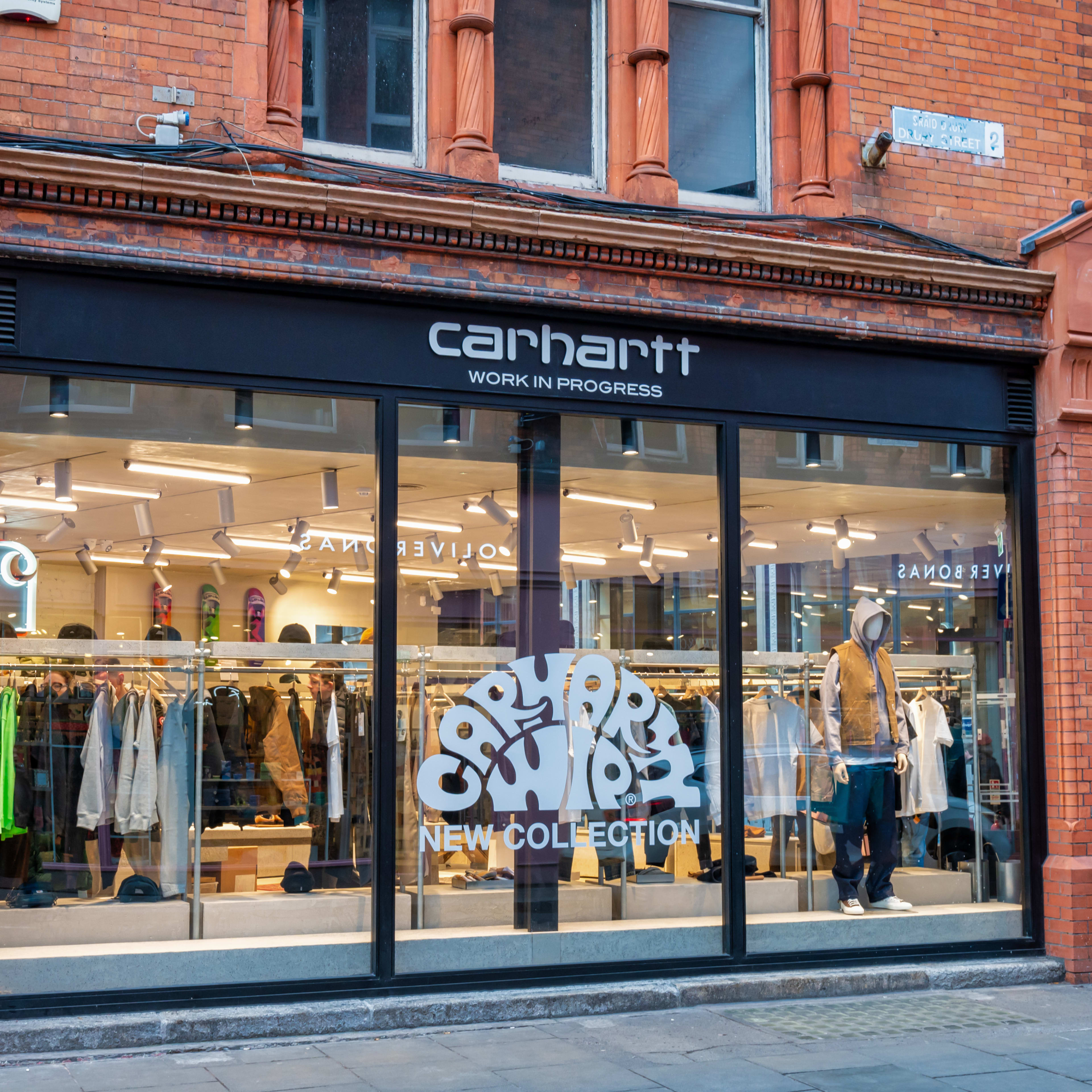 Rock Band Frontman's Tragic Cause of Death at 31 Revealed - Men's Journal