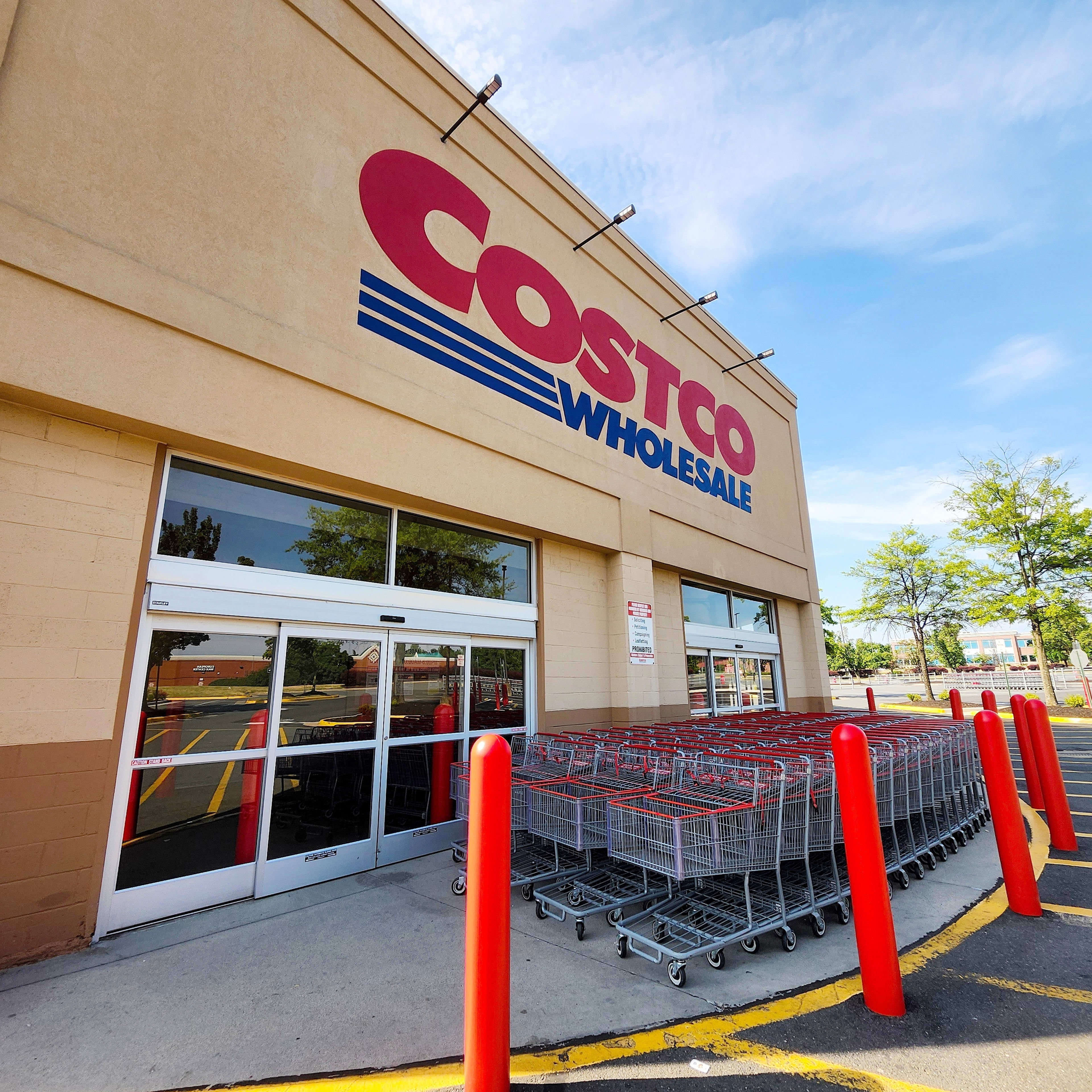 Costco's 'Razor Sharp' Knife Set Is a Fan-Favorite Buy - Men's Journal