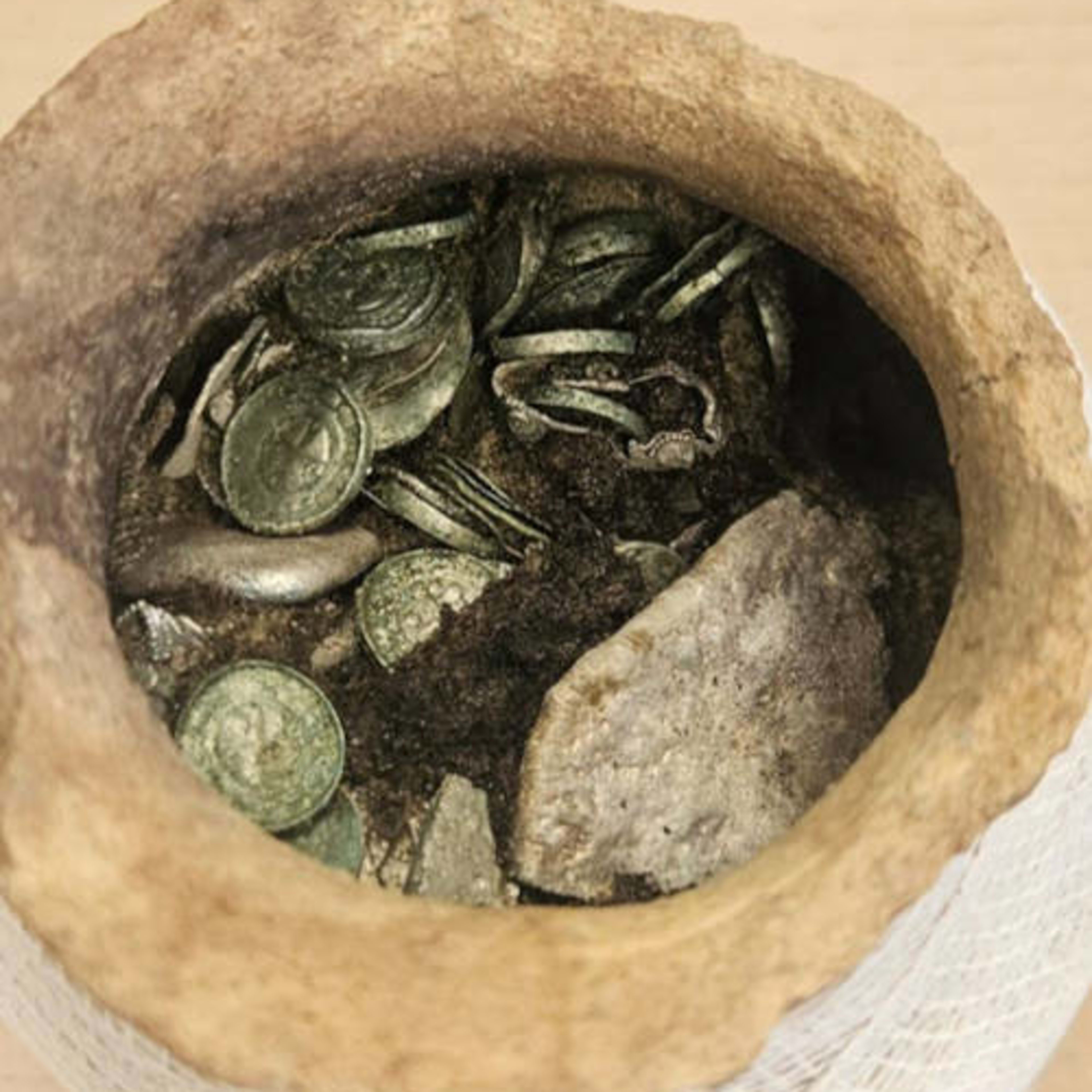 Yahoo Mail Down as Users Report They're Unable to Access Email - Men's Journal