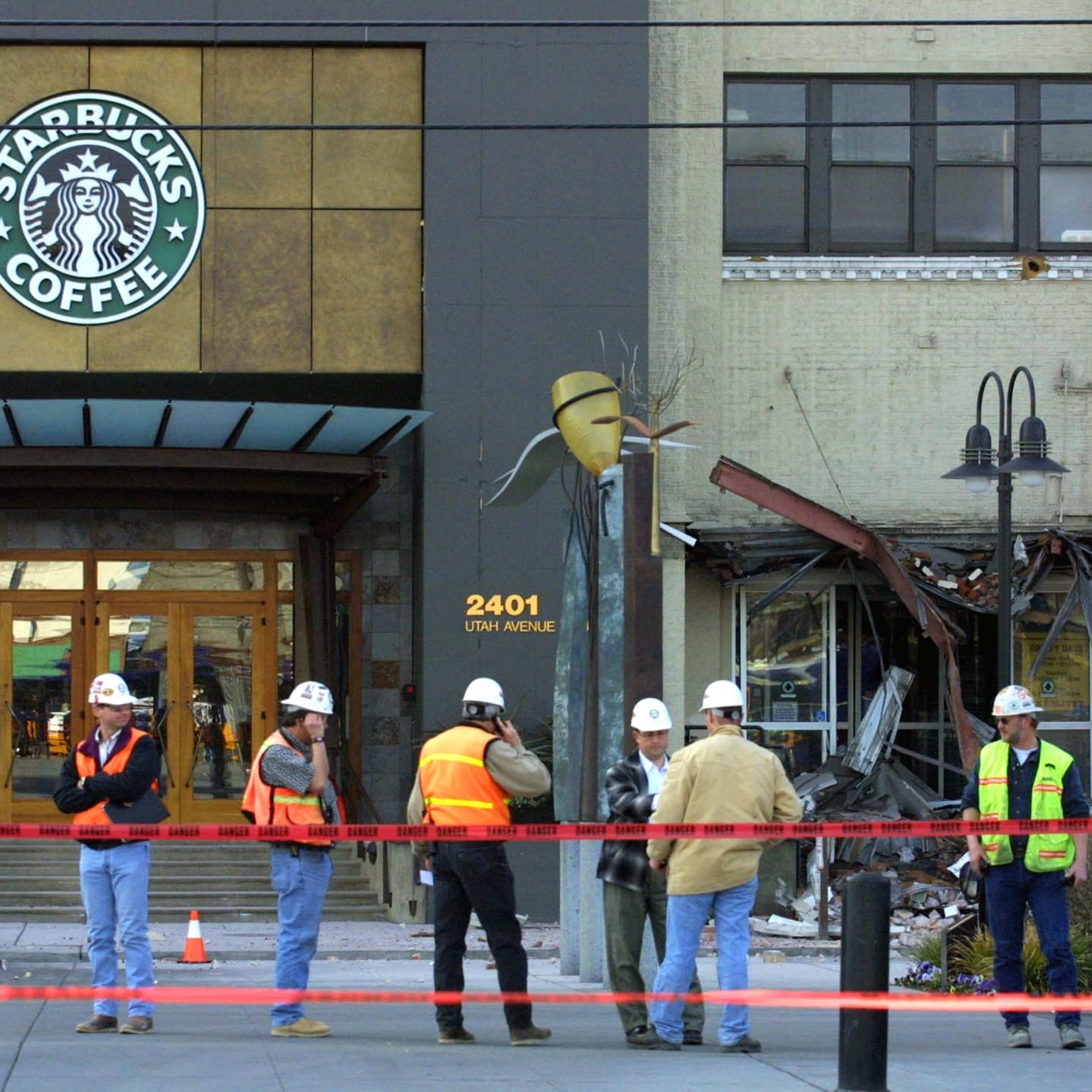 The 10 Most Extreme Big-wave Surfing Destinations - Men's Journal