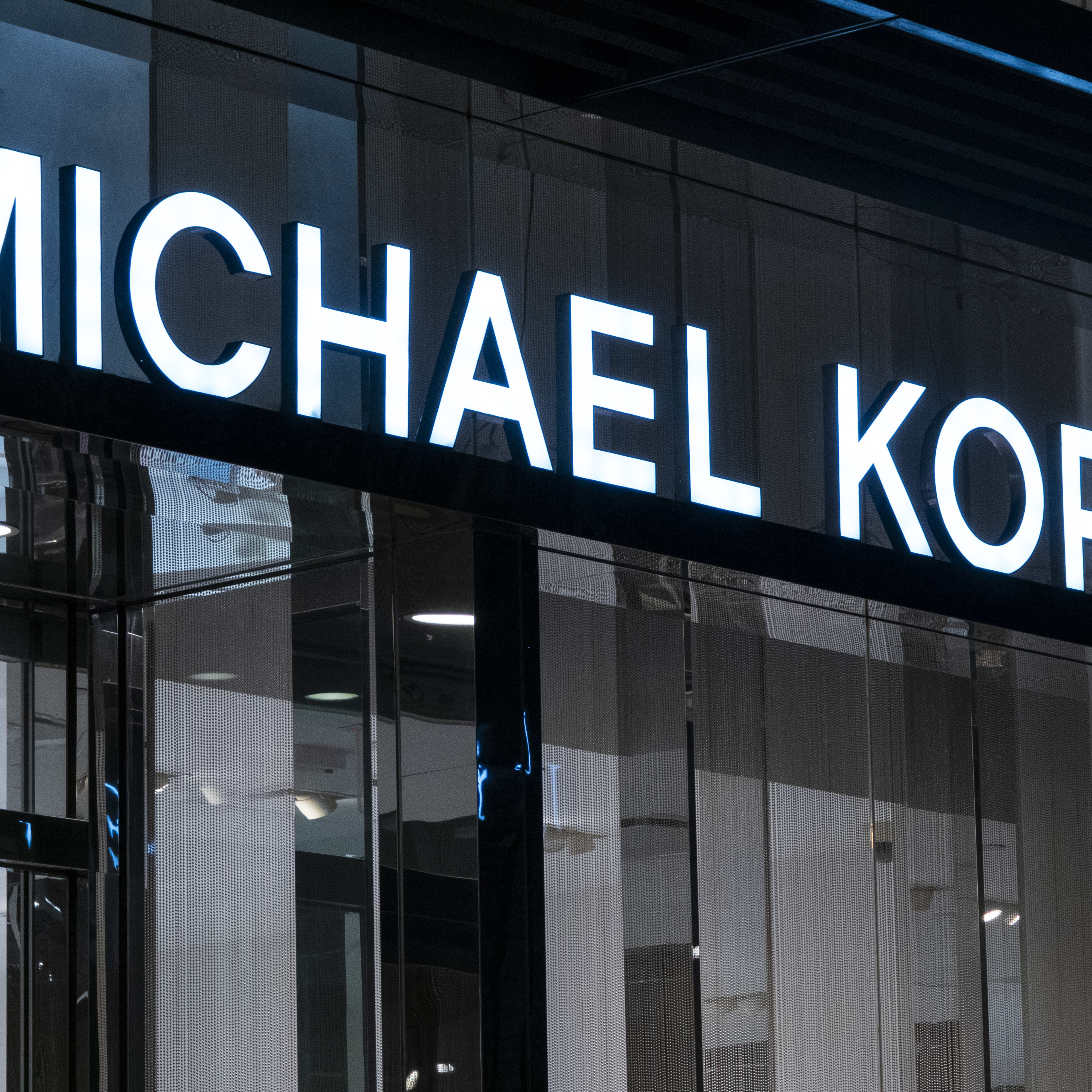 Colin Kaepernick’s Married Now: New Wife Nessa Diab Lashes Out - Men's ...