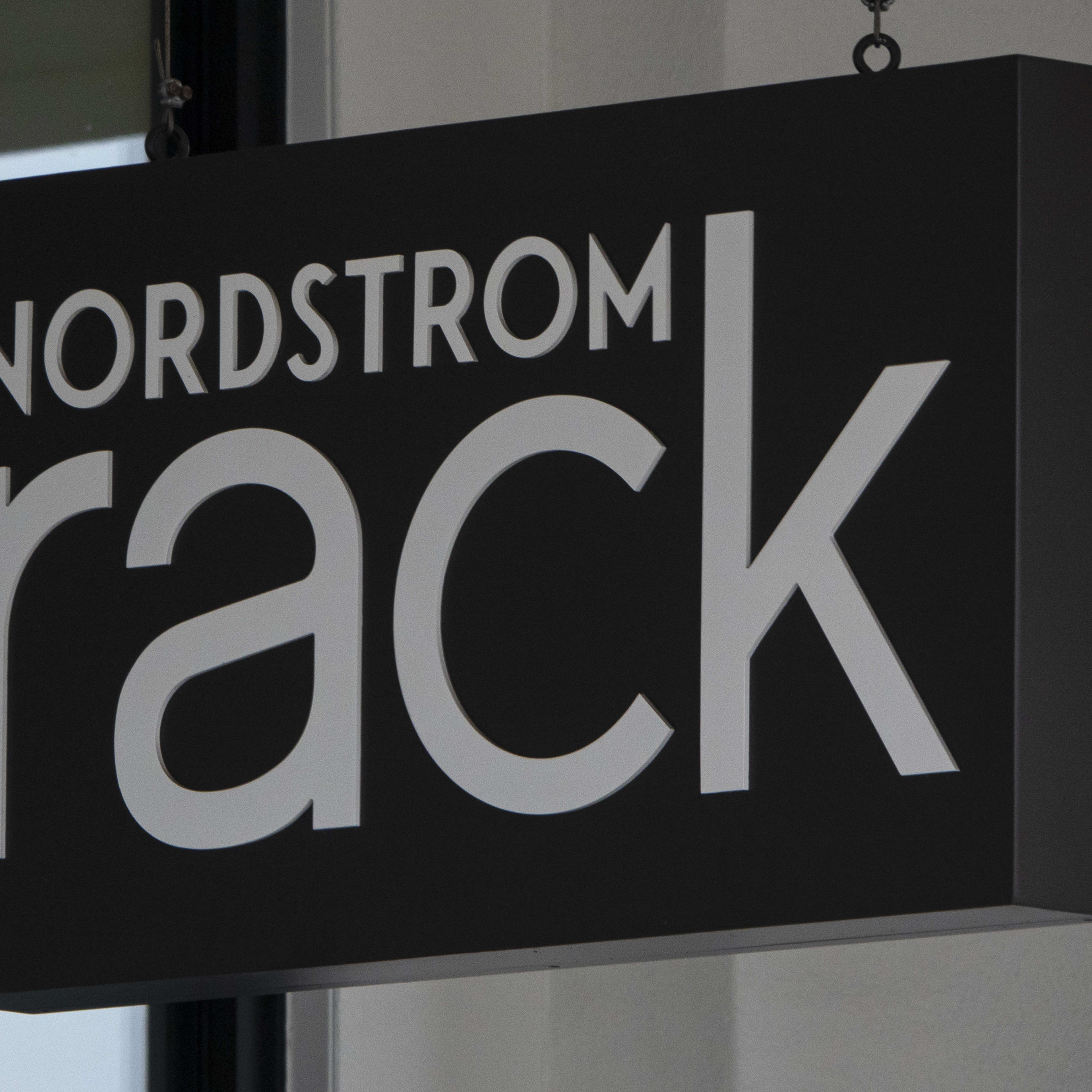 How to Master the Trap Bar Deadlift for Maximum Gains - Men's Journal