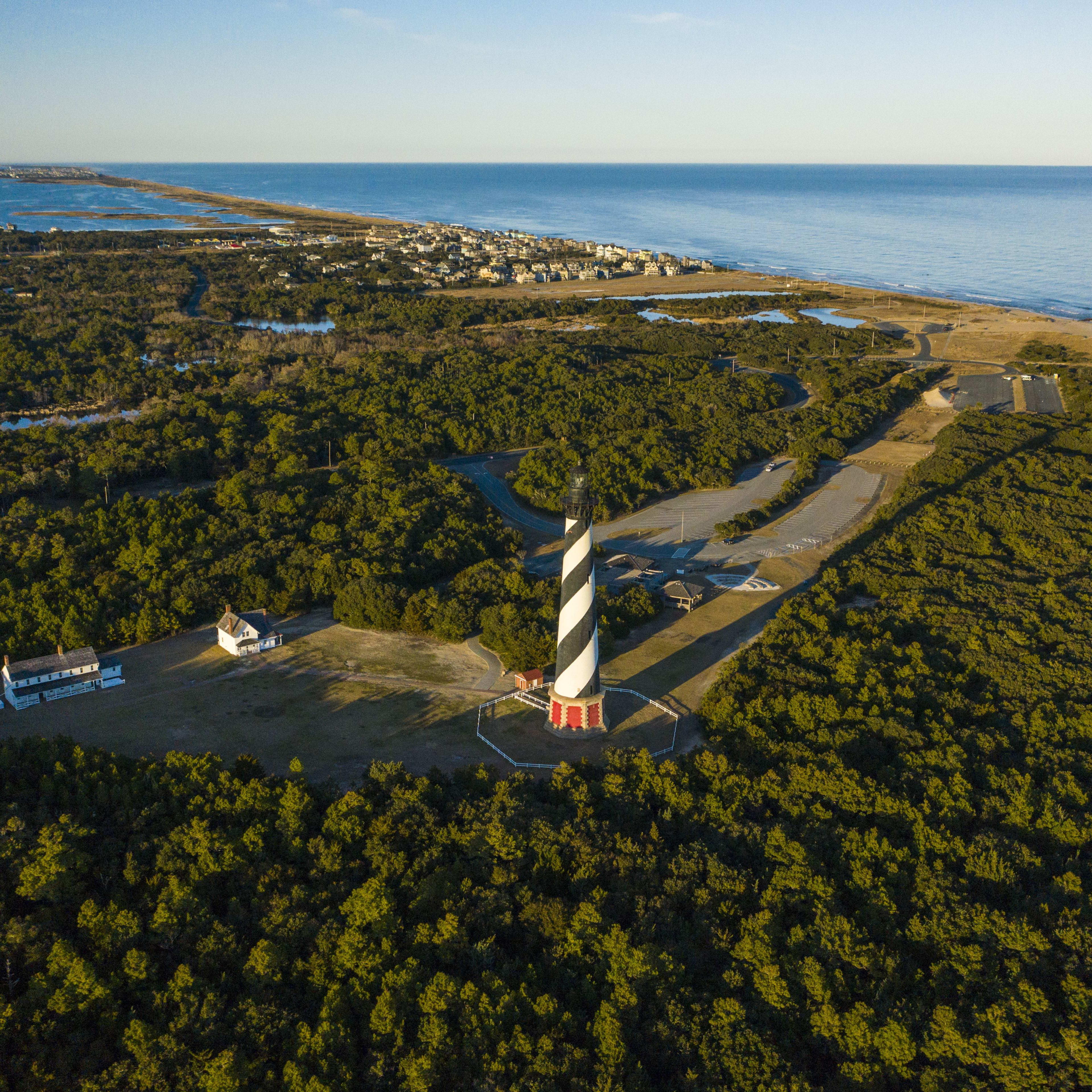 20 Ab Exercises With Weights for a Strong Core - Men's Journal