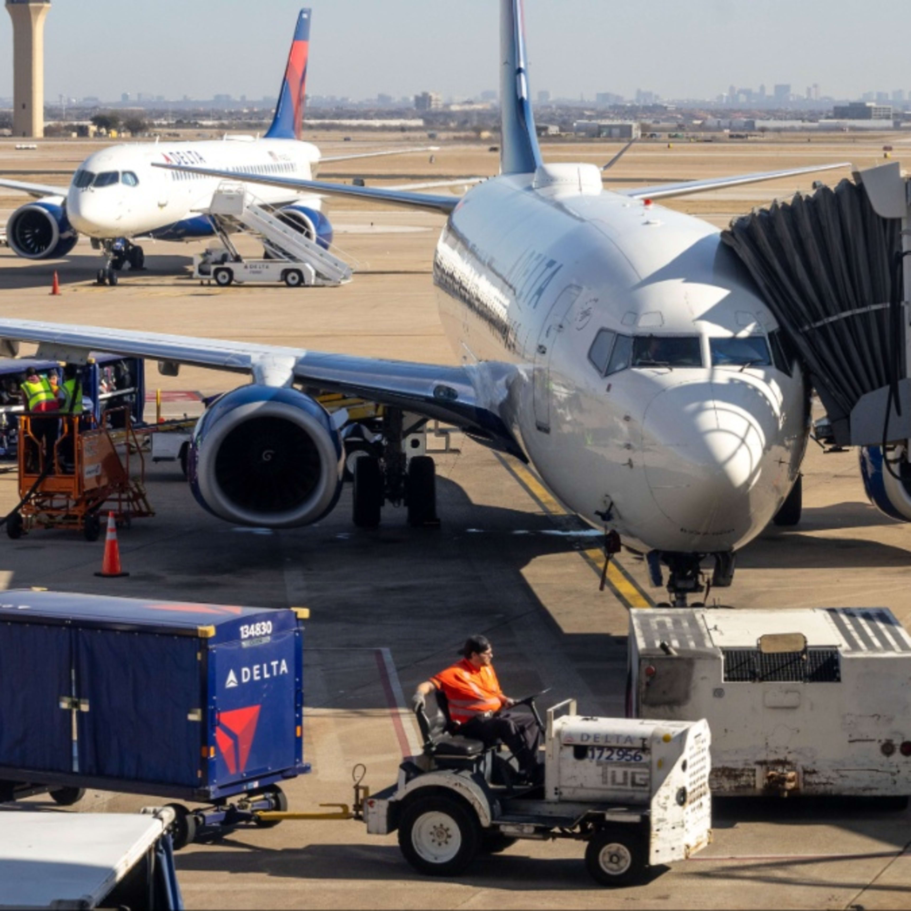 Where to Stream the Best 'Cheers' Episodes Right Now - Men's Journal