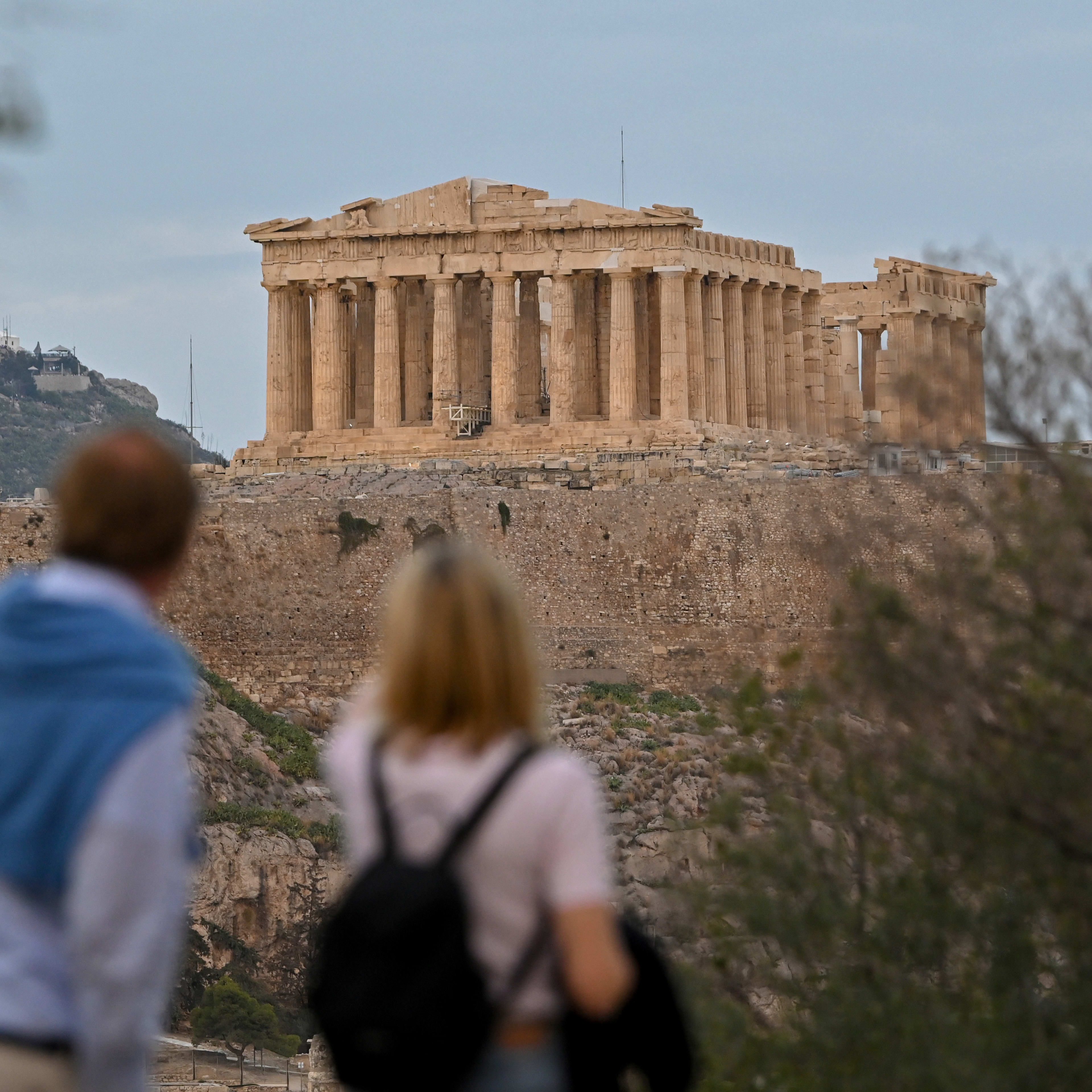 Keanu Reeves' 'Good Fortune' Movie Reviews: 75% Rotten Tomatoes, Mixed ...