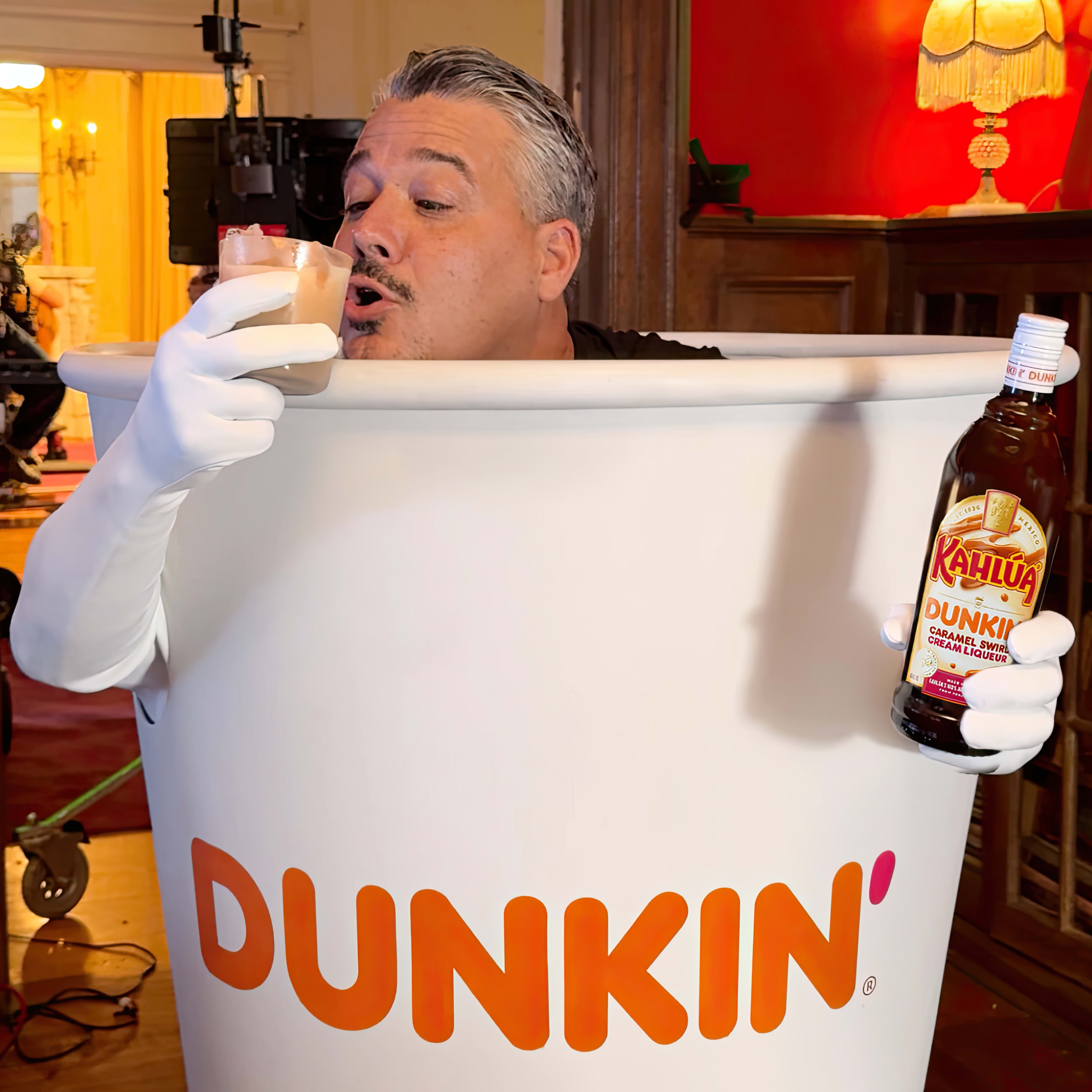 Fox Host Makes Tearful Career Announcement - Men's Journal