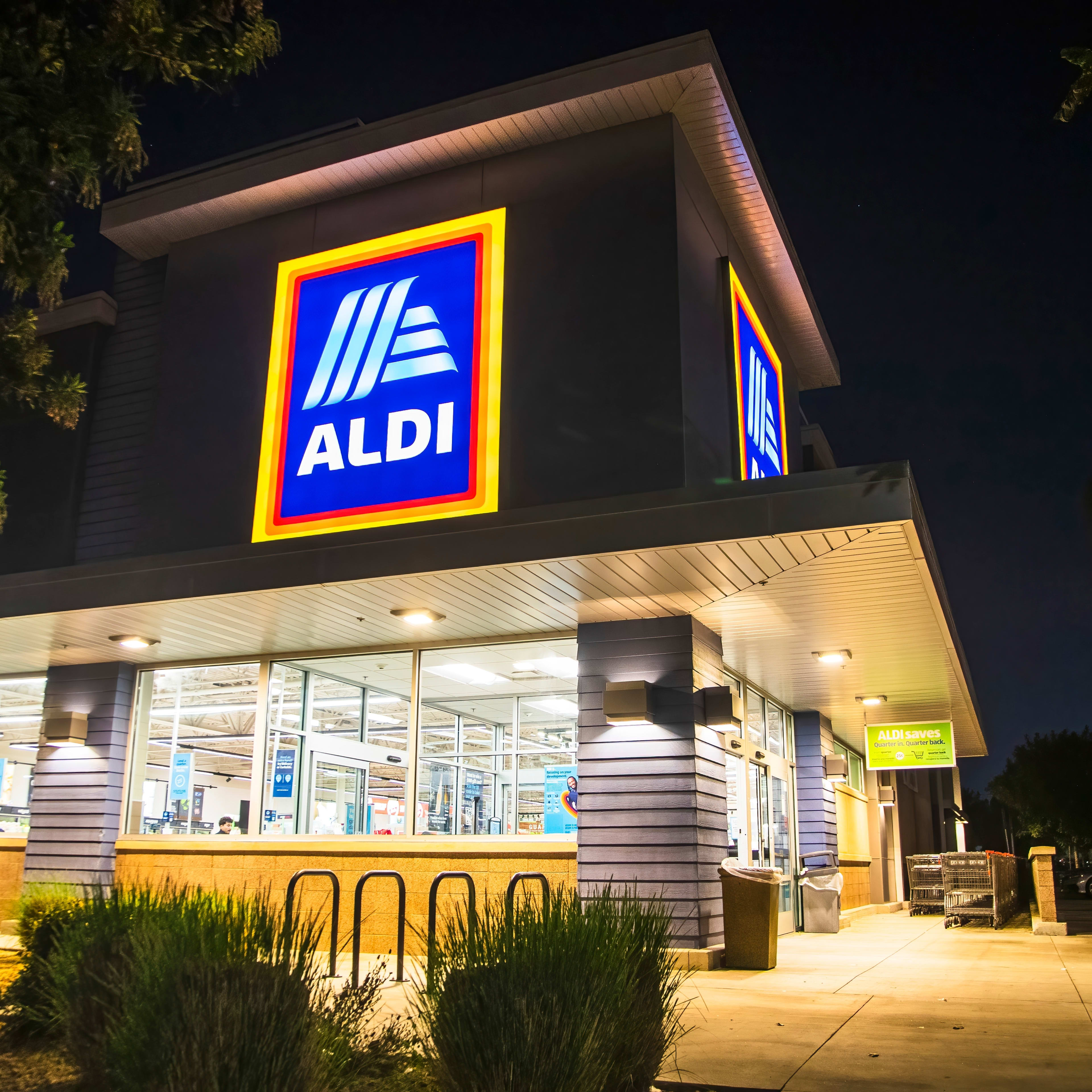 Is Aldi Open on Thanksgiving? 2025 Holiday Hours - Men's Journal