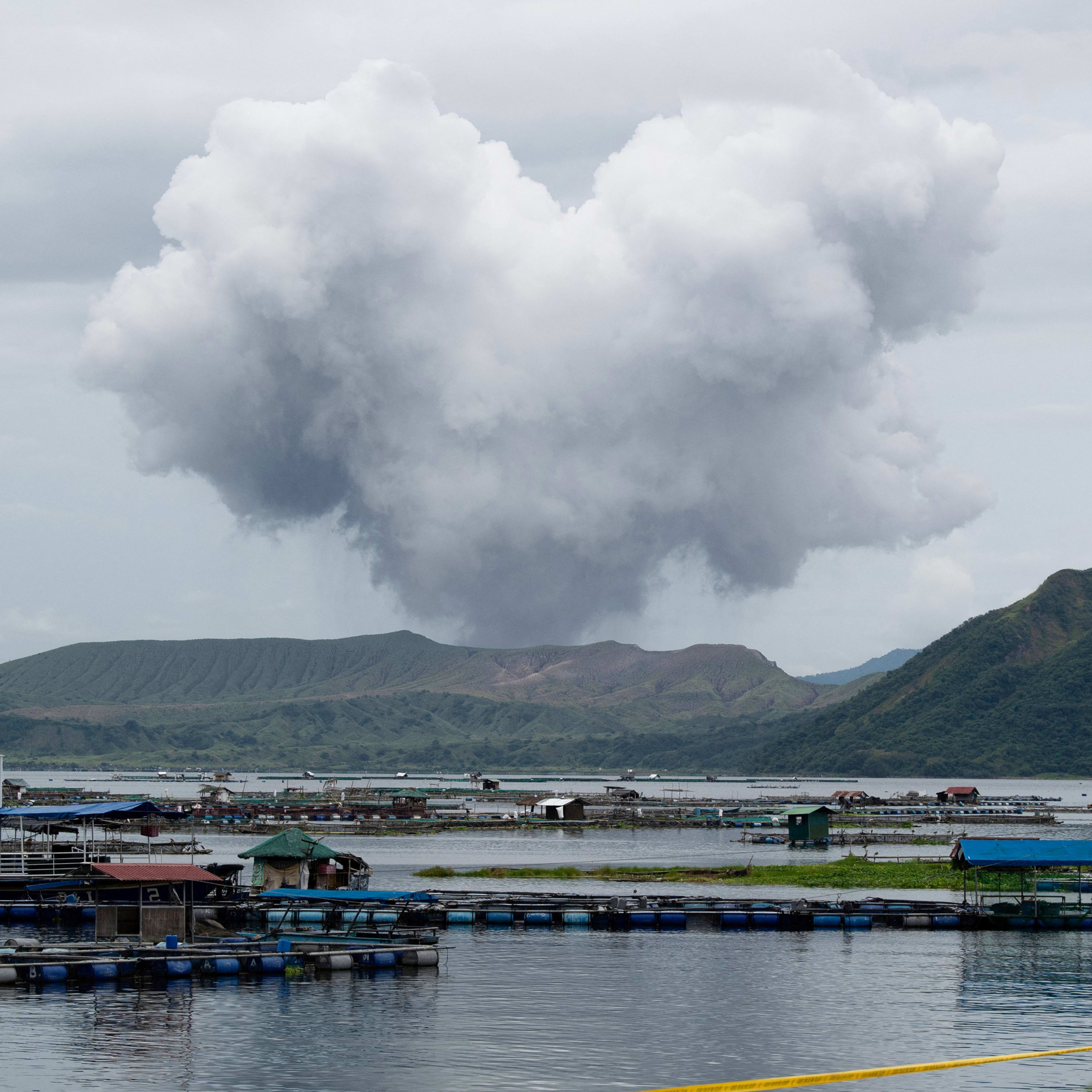Powerful Earthquake Strikes Outside Anchorage, Alaska, on Thanksgiving ...