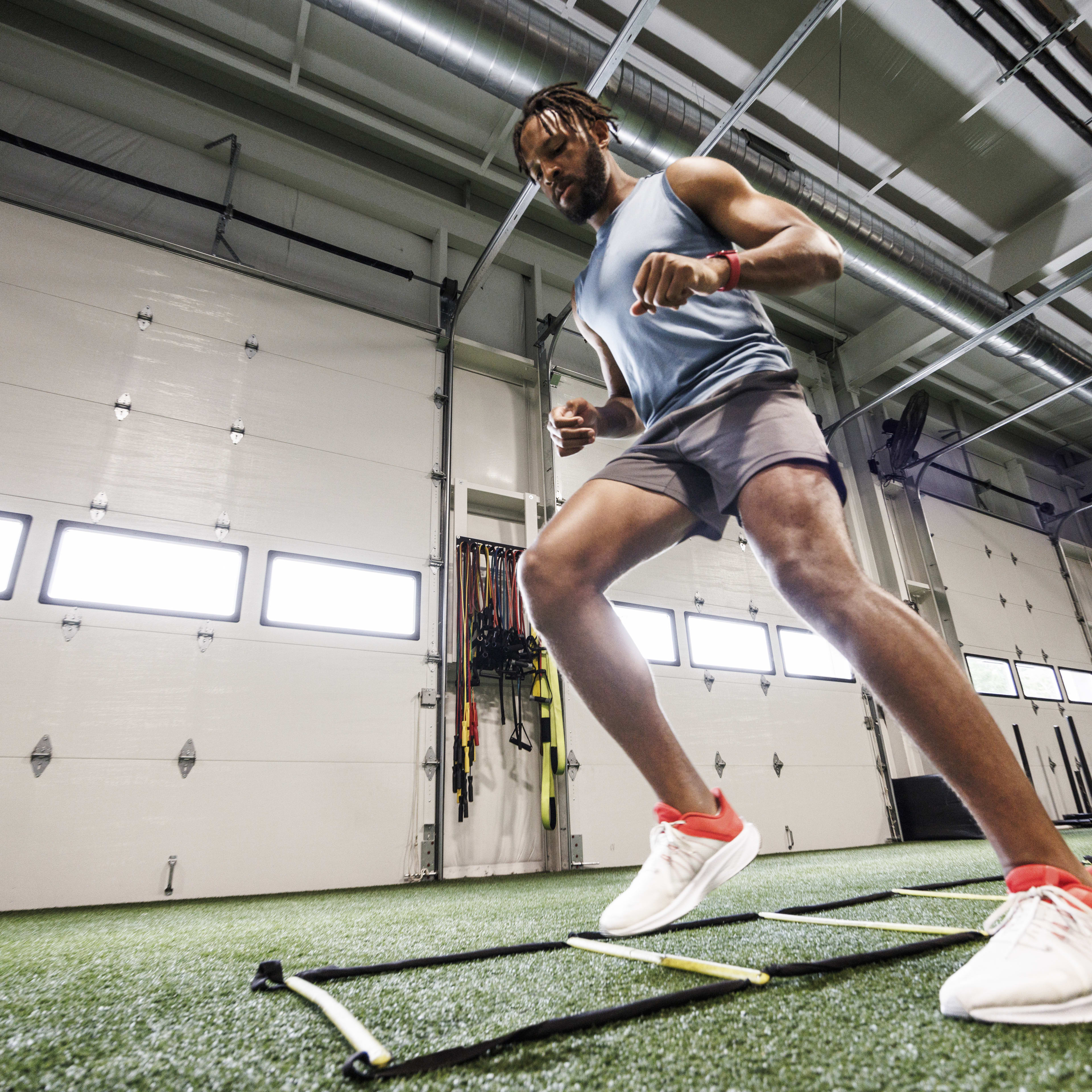 Cheryl Tiegs Disses Her Iconic ‘SI Swim’ Photos as 'Throwaway' - Men's ...