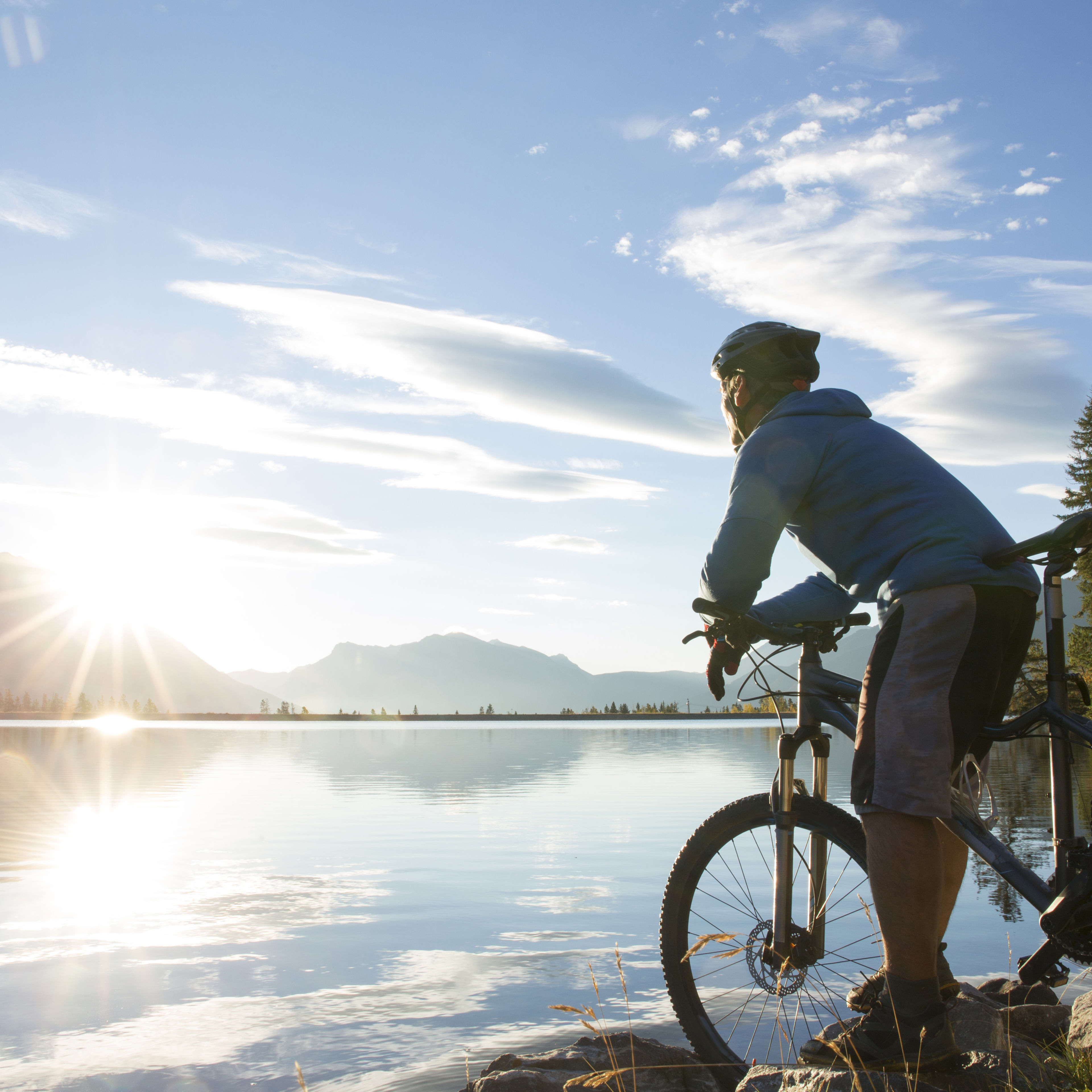 This Limited-Time Korean BBQ Chicken Sandwich Has Fans Raving - Men's ...