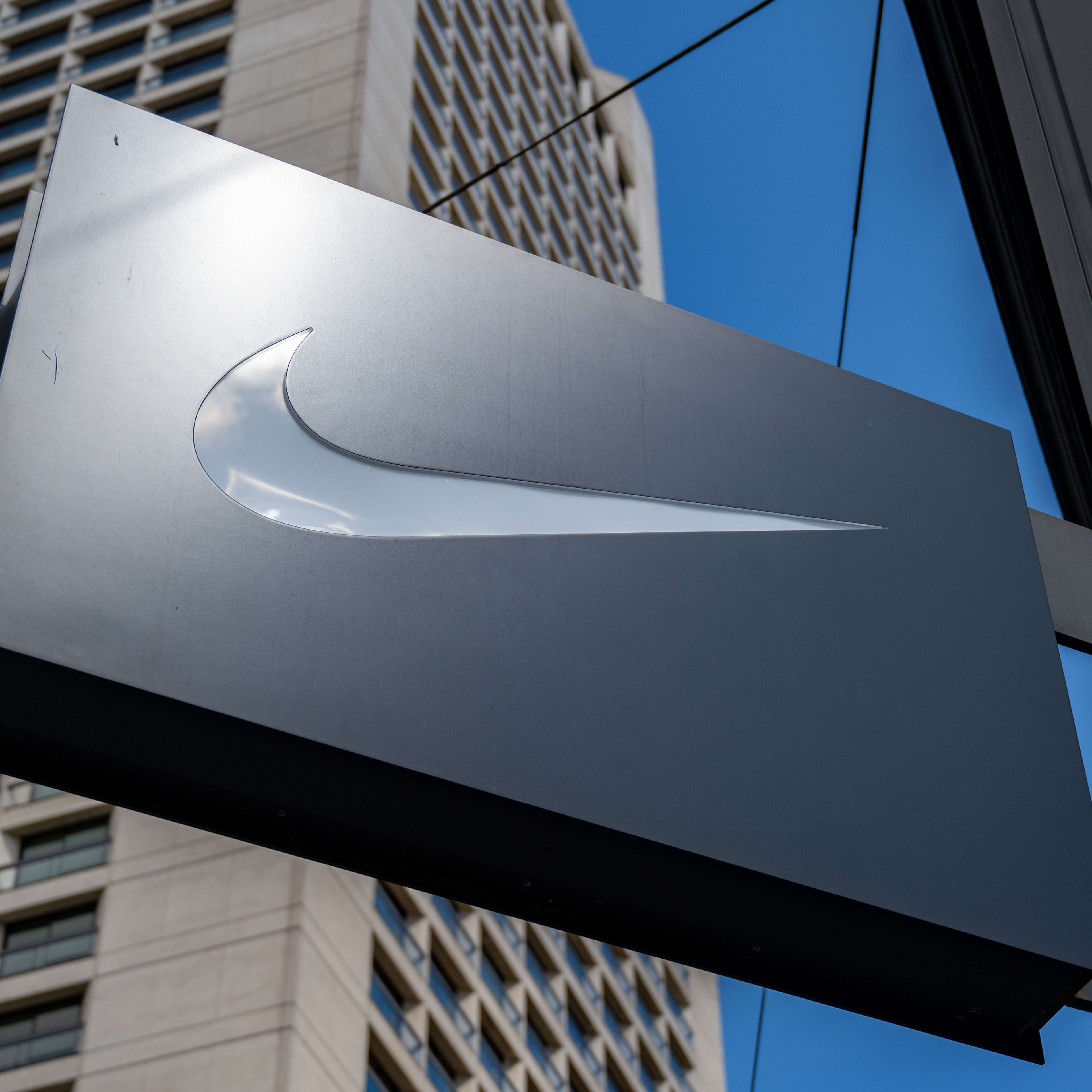 Livvy Dunne's Behind-the-Scenes Photos of Cover Shoot in Bermuda - Men ...