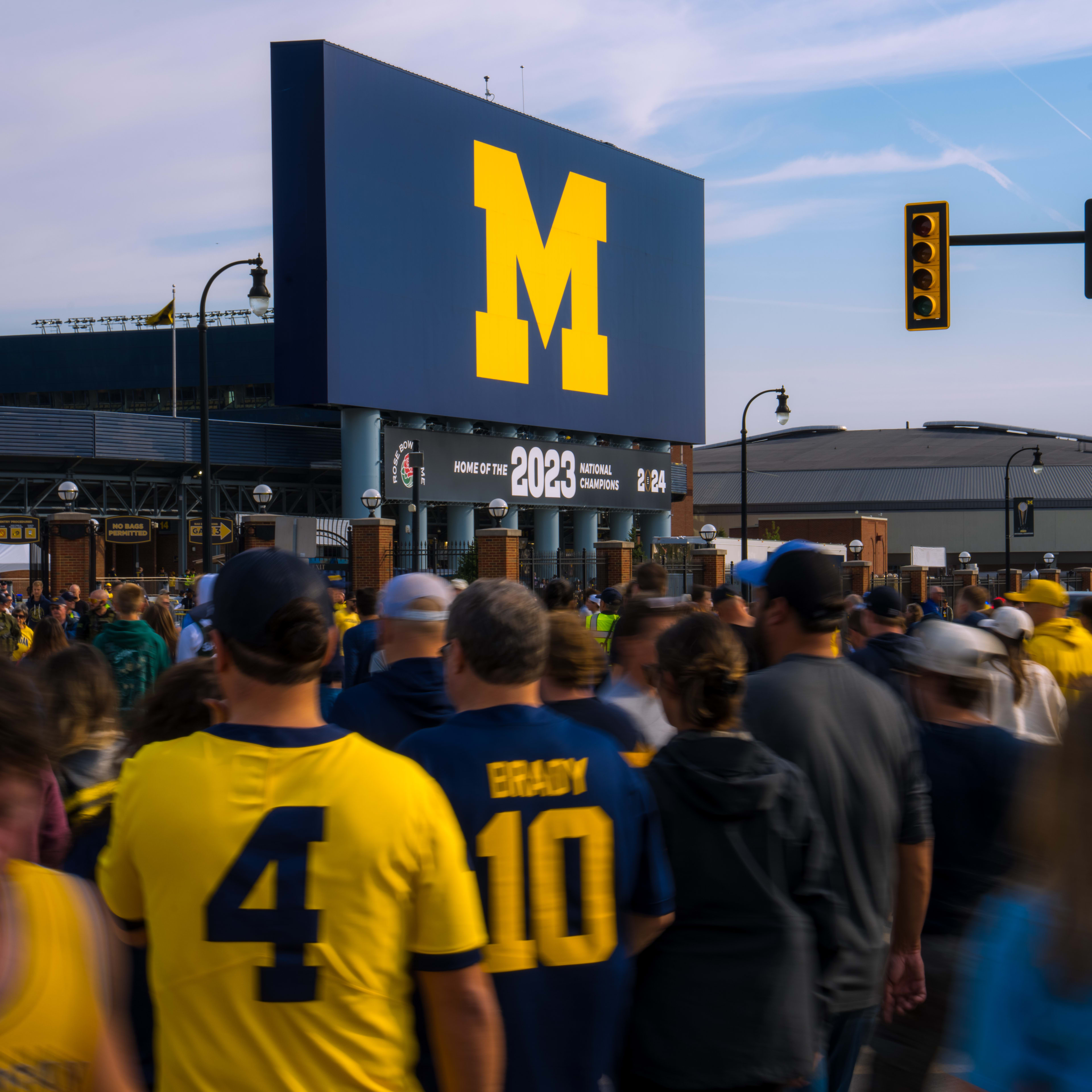 Best Cable Pulley Workout for Total-Body Strength & Muscle - Men's Journal