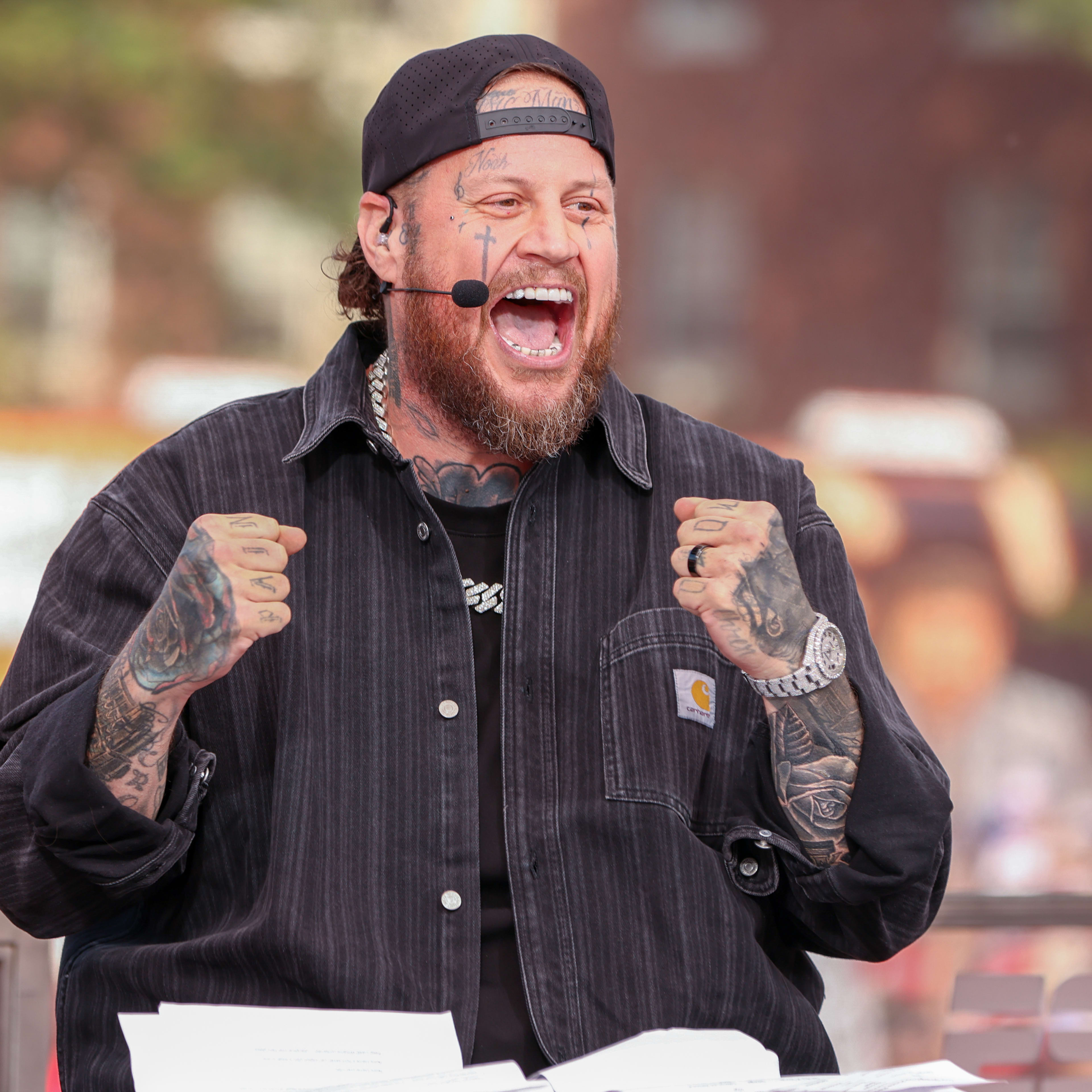 Biggest Fitness Trends of 2025 and Worst Fads to Leave Behind - Men's ...