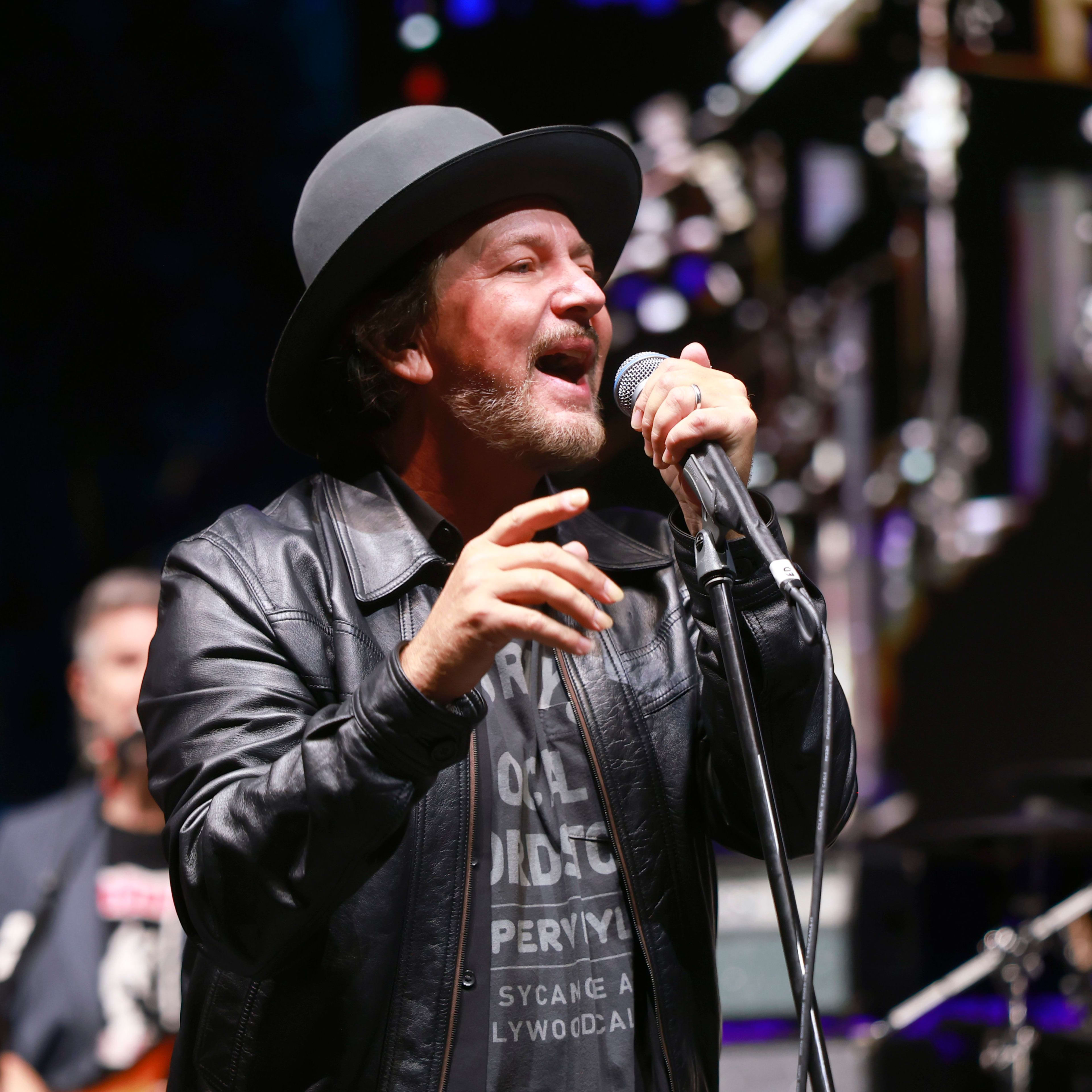 Pearl Jam's Eddie Vedder Makes Major Tour Announcement - Men's Journal