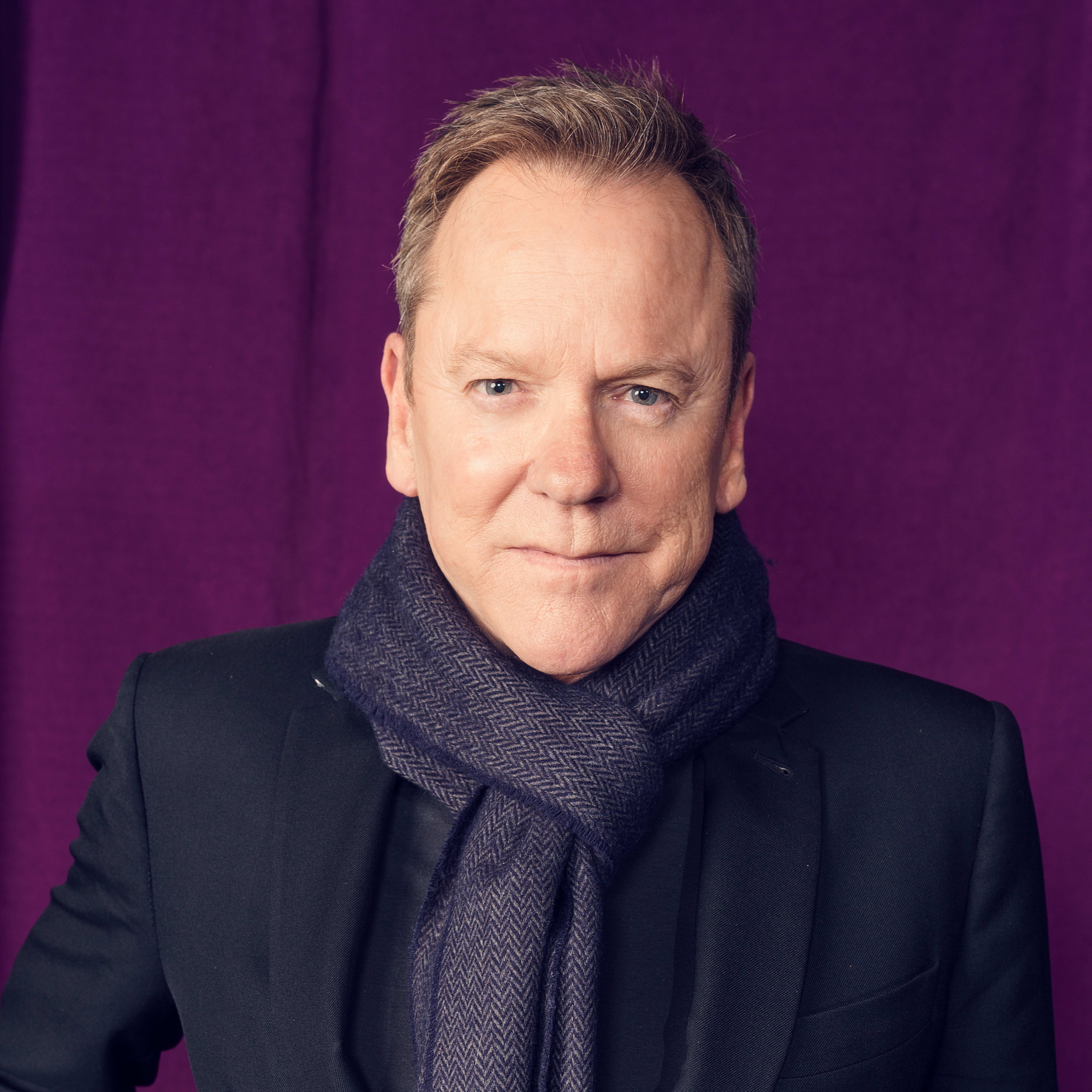 Kendra Wilkinson Posts Swimsuit Photos on Instagram - Men's Journal