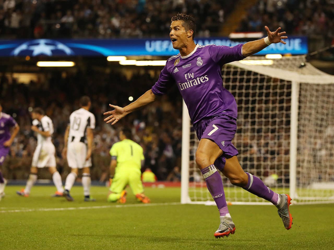 Cristiano Ronaldo’s 7 Most Incredible Moments from His Record-Setting ...