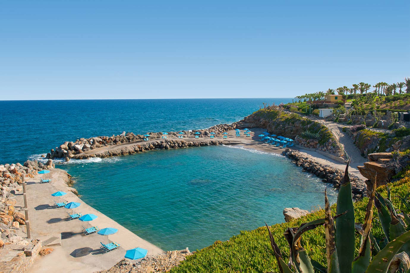 The Best Hotel Pools in the World You Have to See - Men's Journal