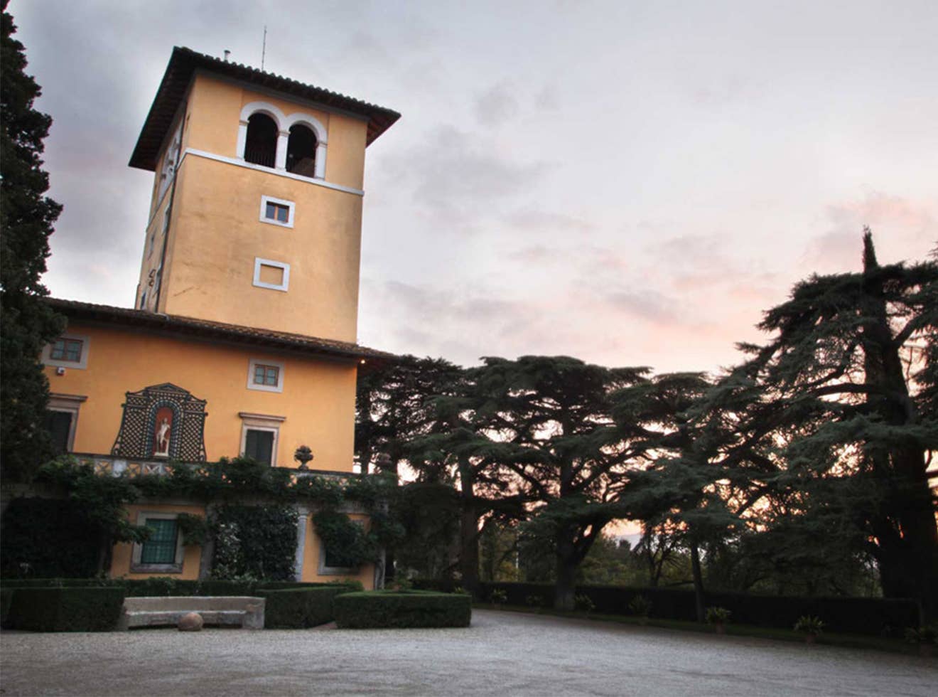 Here’s How to Drink Wine With Real Life Princesses in Tuscany - Men's ...