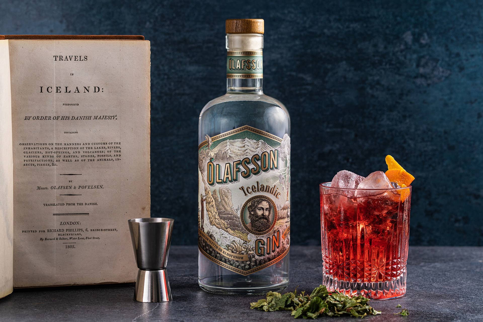 Best Icelandic Gins to Sip or Mix in Cocktails | Men's Journal - Men's ...
