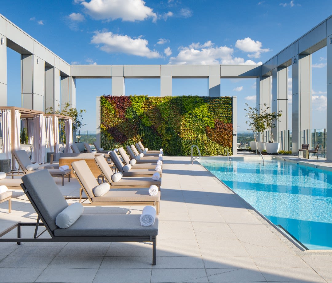 The 7 Best Urban Pools in America | Men's Journal - Men's Journal