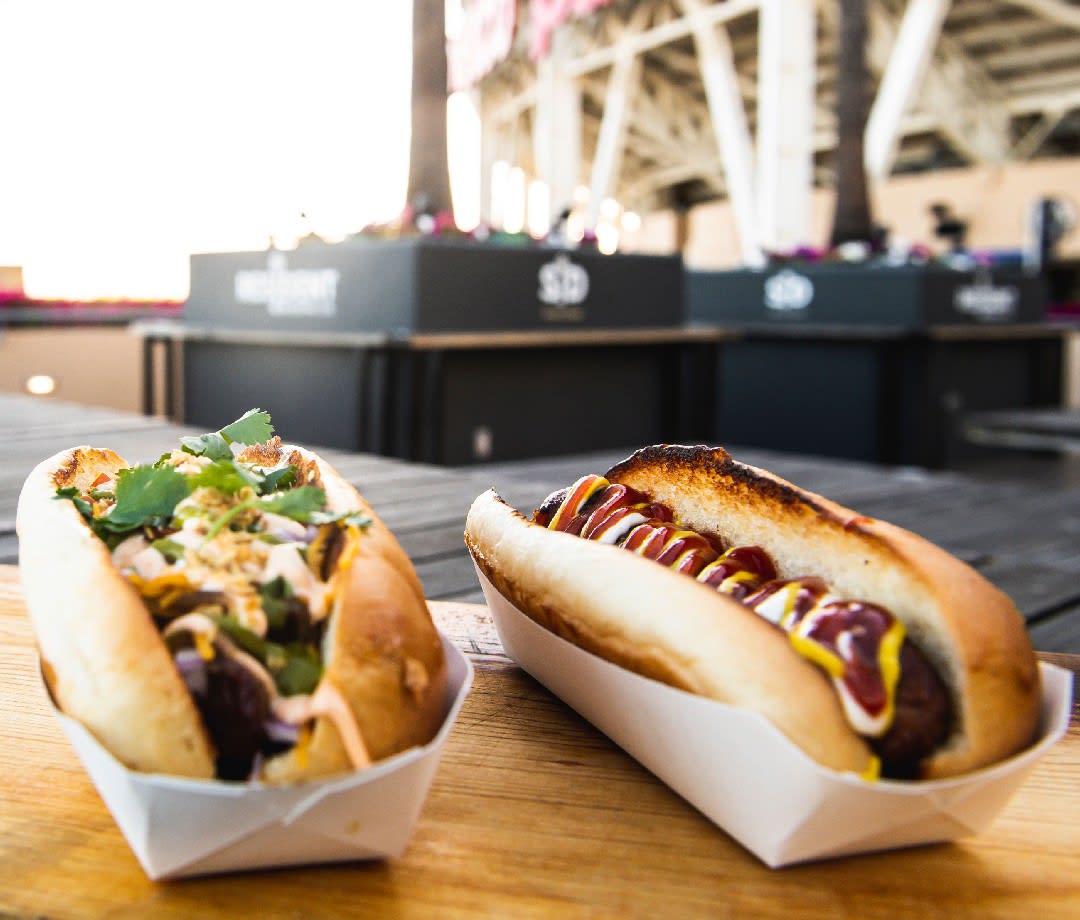 Best Food to Order at Major League Baseball Stadiums | Men’s Journal ...