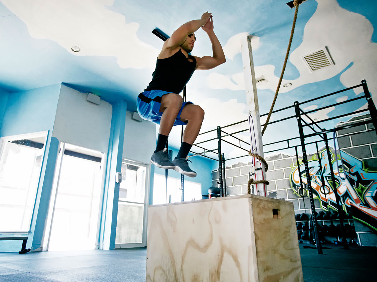 10 Tips to Build Strength Without the Bulk for Lean Mass - Men's Journal