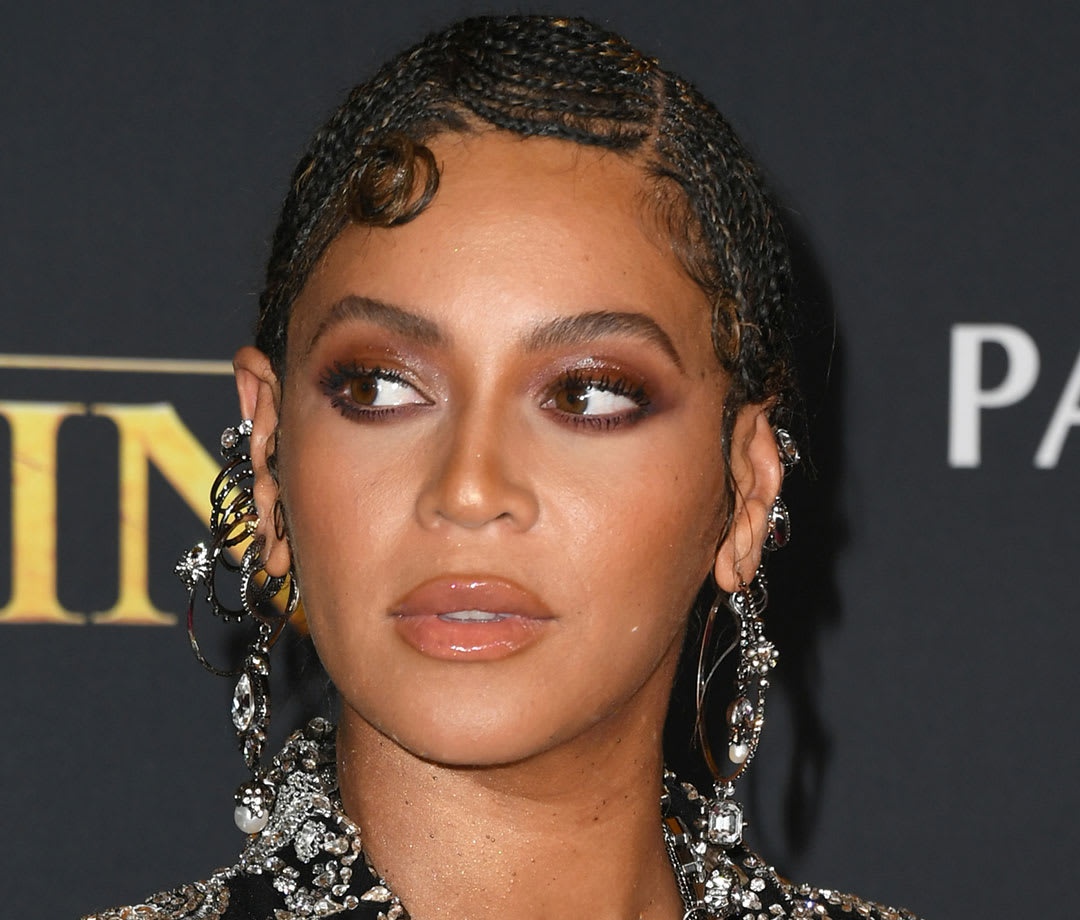 Most Beautiful Woman in the World, According to Science - Men's Journal