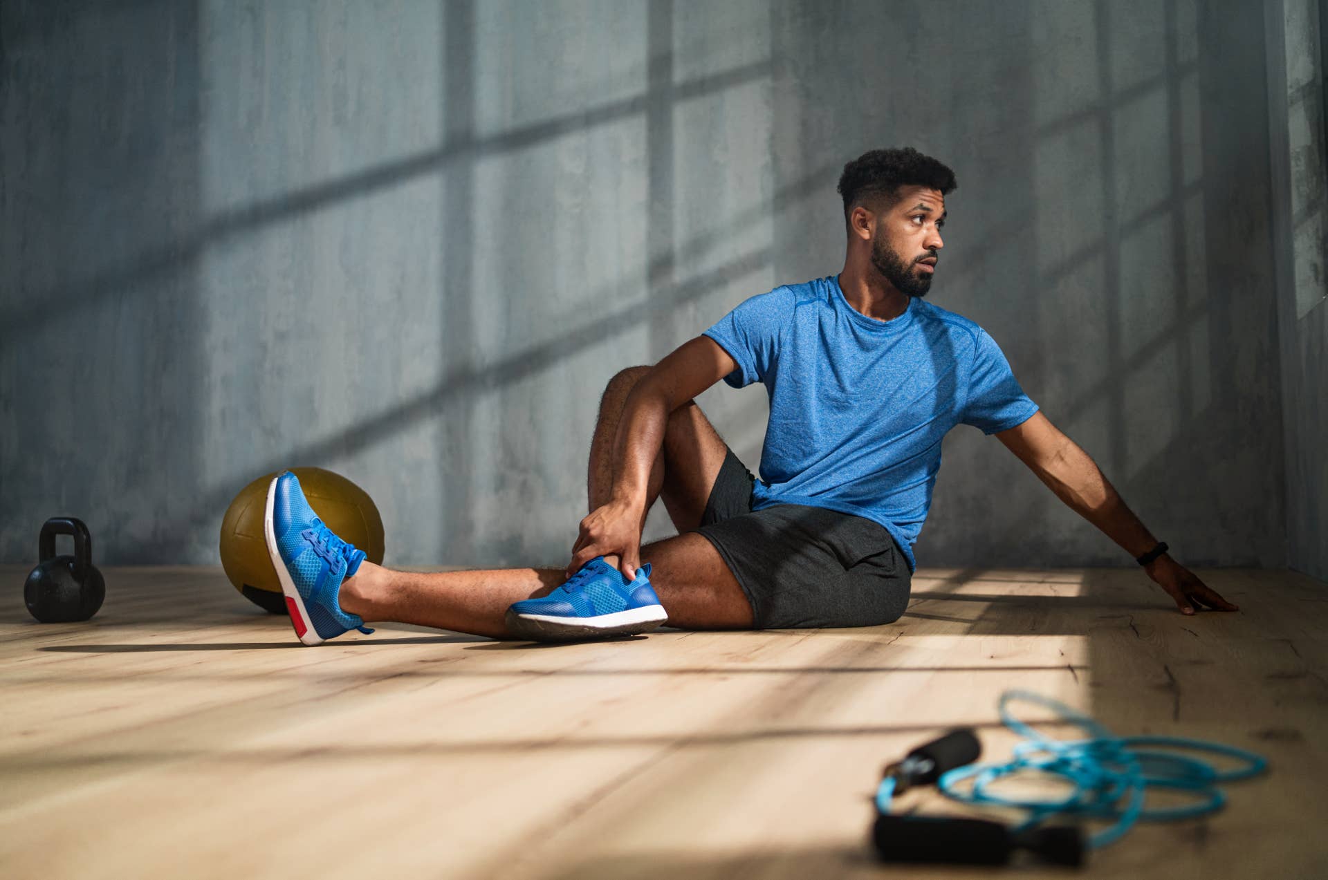 7 Mobility Exercises to Lift Better and Move Smarter - Men's Journal