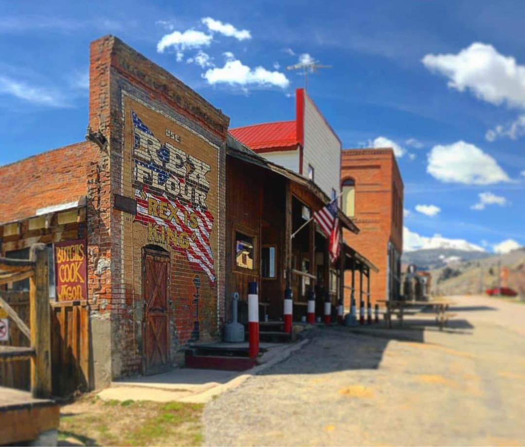 The 8 Best Backcountry Bars in America for 2024 - Men's Journal