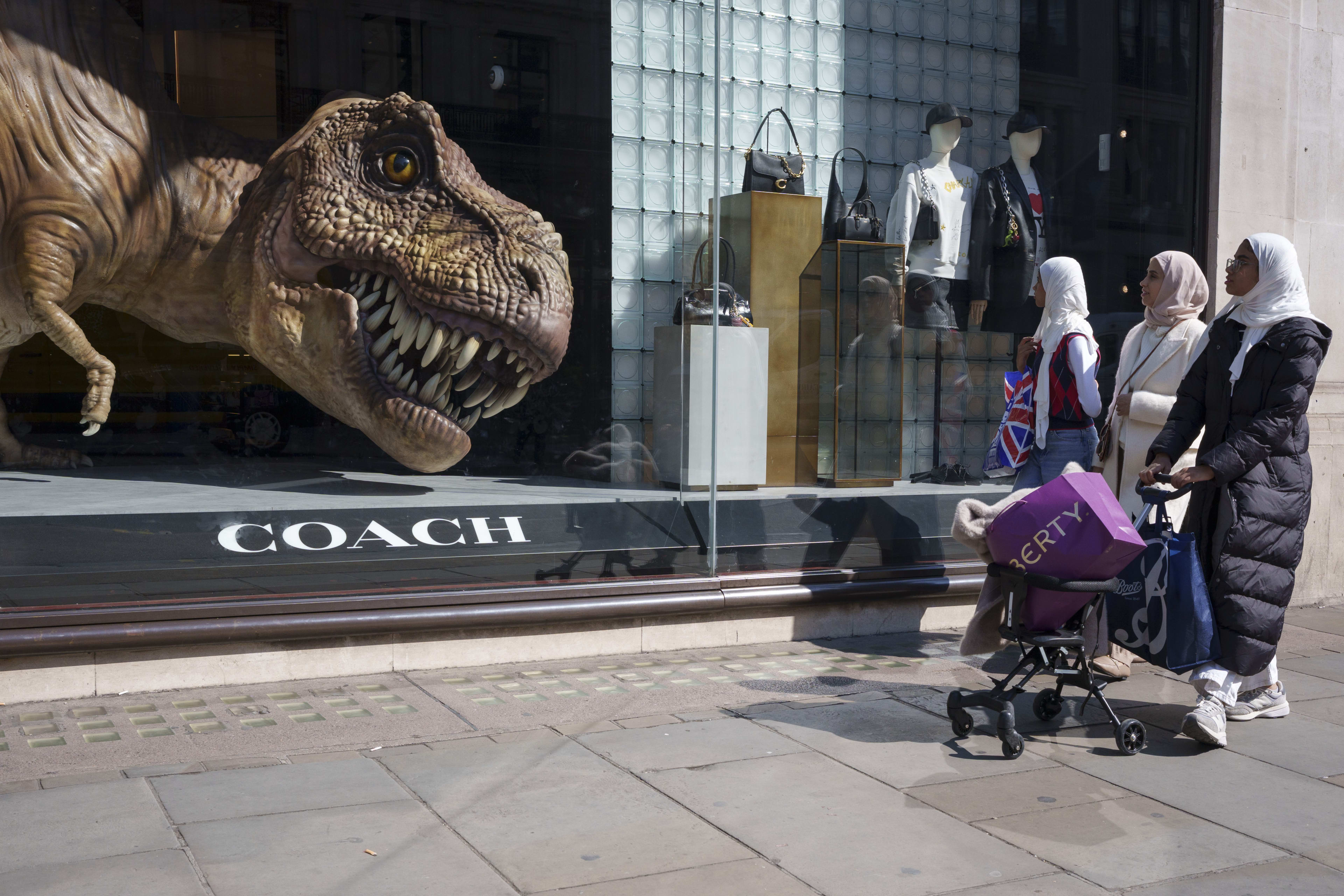 Can Dire Wolf Scientists Bring Back the Dinosaurs & Woolly Mammoth ...