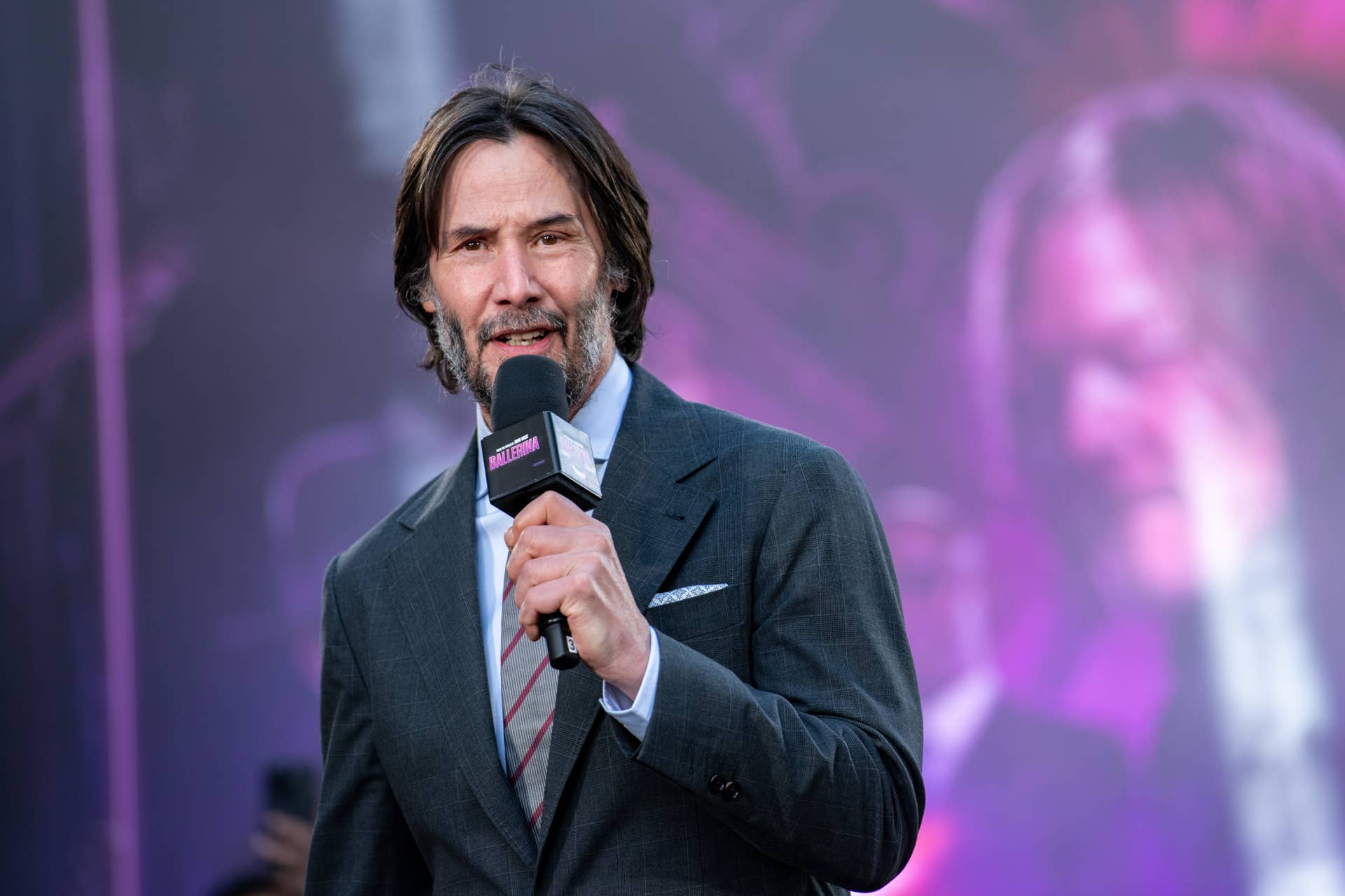 Keanu Reeves Powered Through Major Injury While Filming His Next Movie ...