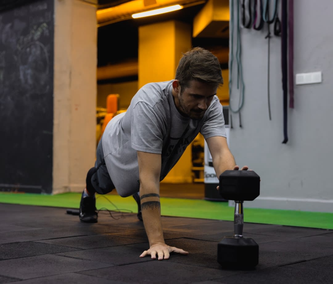 Pro Bodybuilder Breaks Down the 5 Abs Exercises That Built His Six-Pack ...